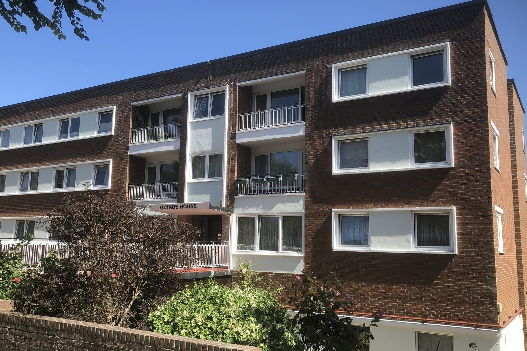 39 Glynde House, Pameira Avenue, Hove, East Sussex BN3 3GH