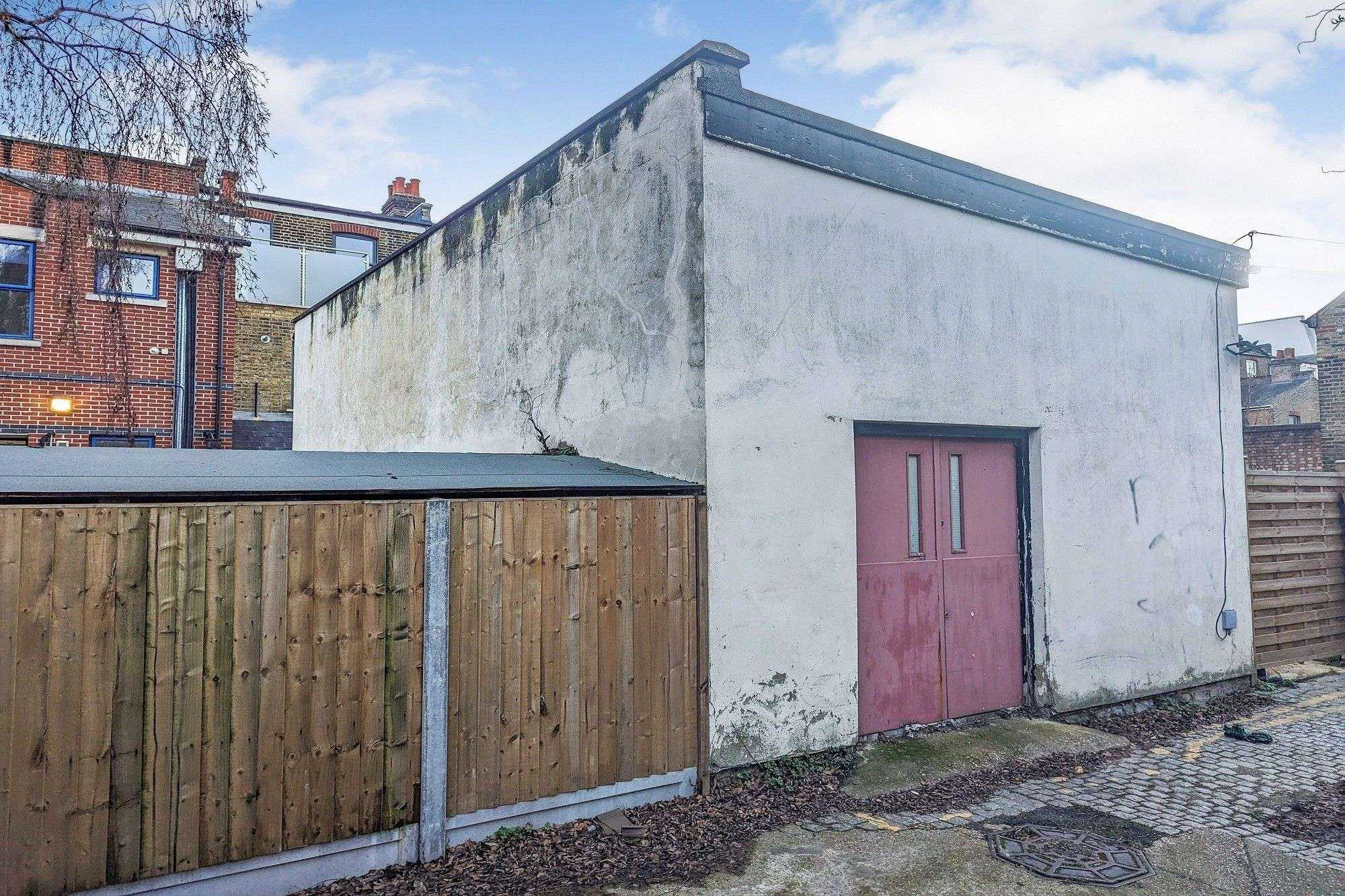2 Hotham Road Mews, Wimbledon, London, SW19 1FA