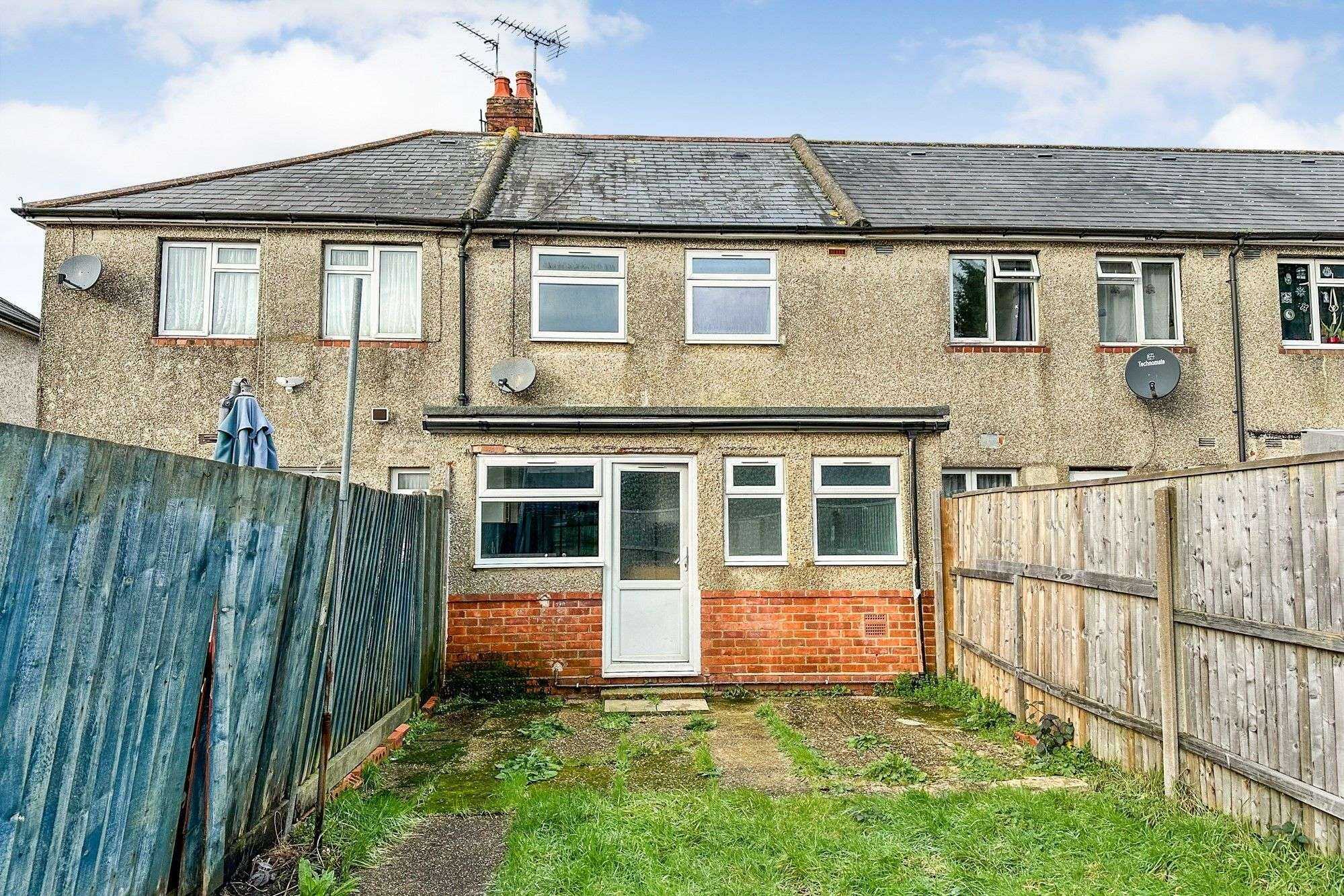 27 Warren Crescent, Southampton, SO16 6BW