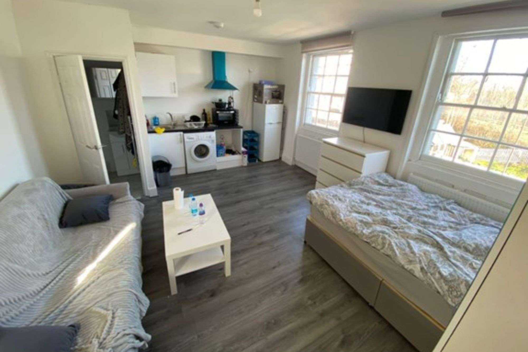 1 Bruce Grove, Tottenham, London, N17 6RA