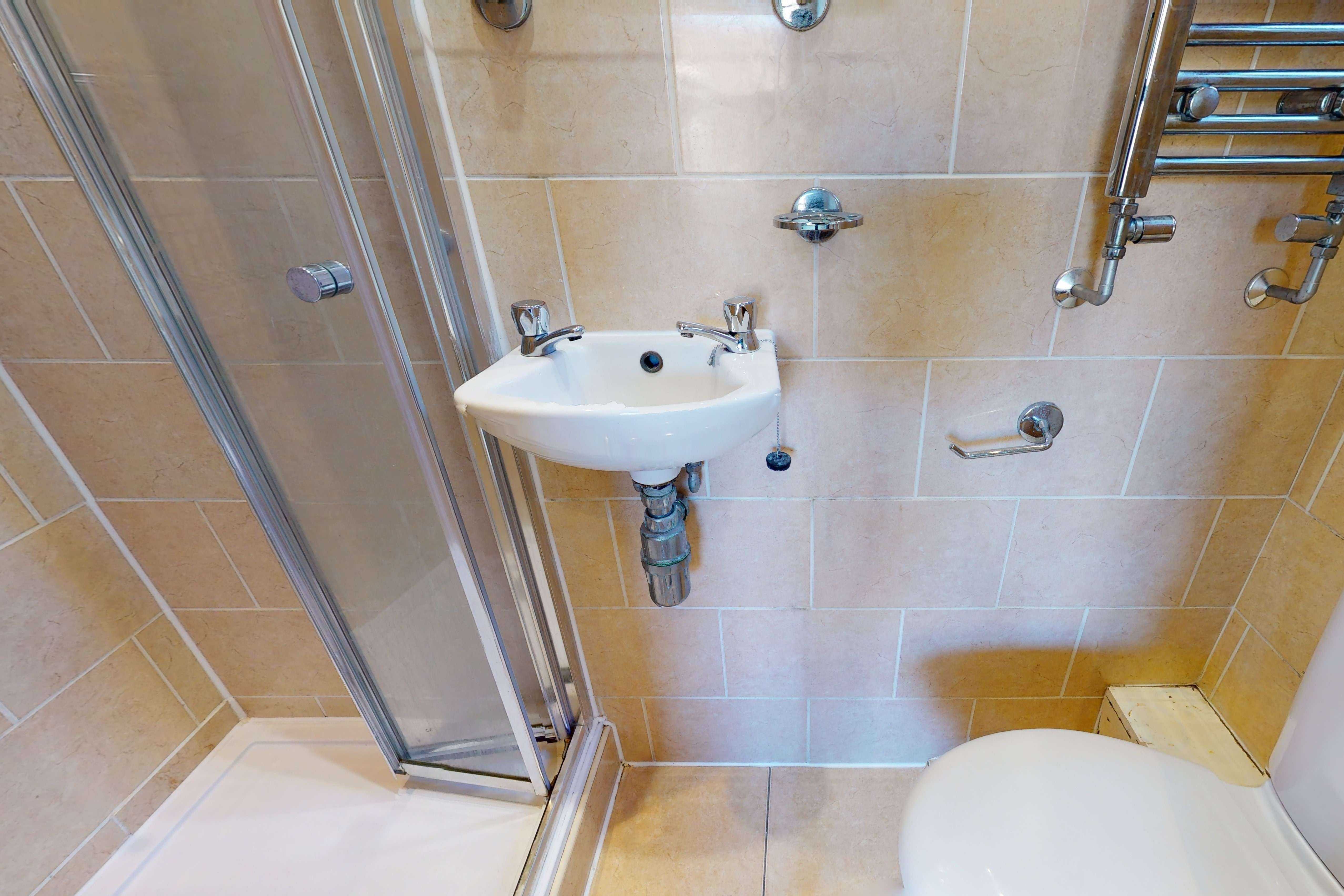 First Floor Flat, 40 Mattison Road, London, N4 1BD