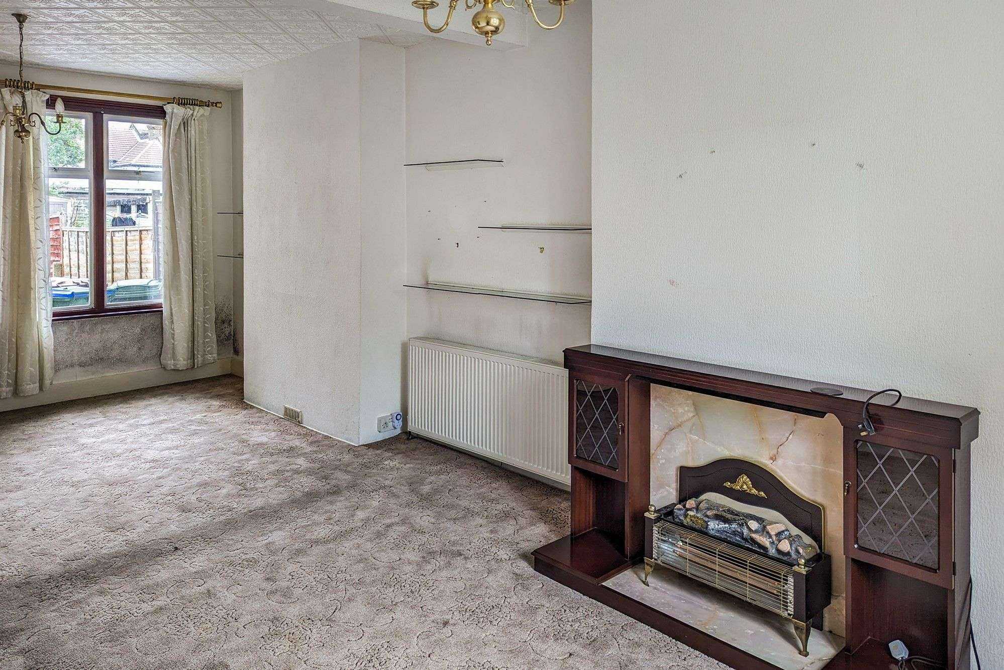17 Oak Road, Erith, Kent, DA8 2NL