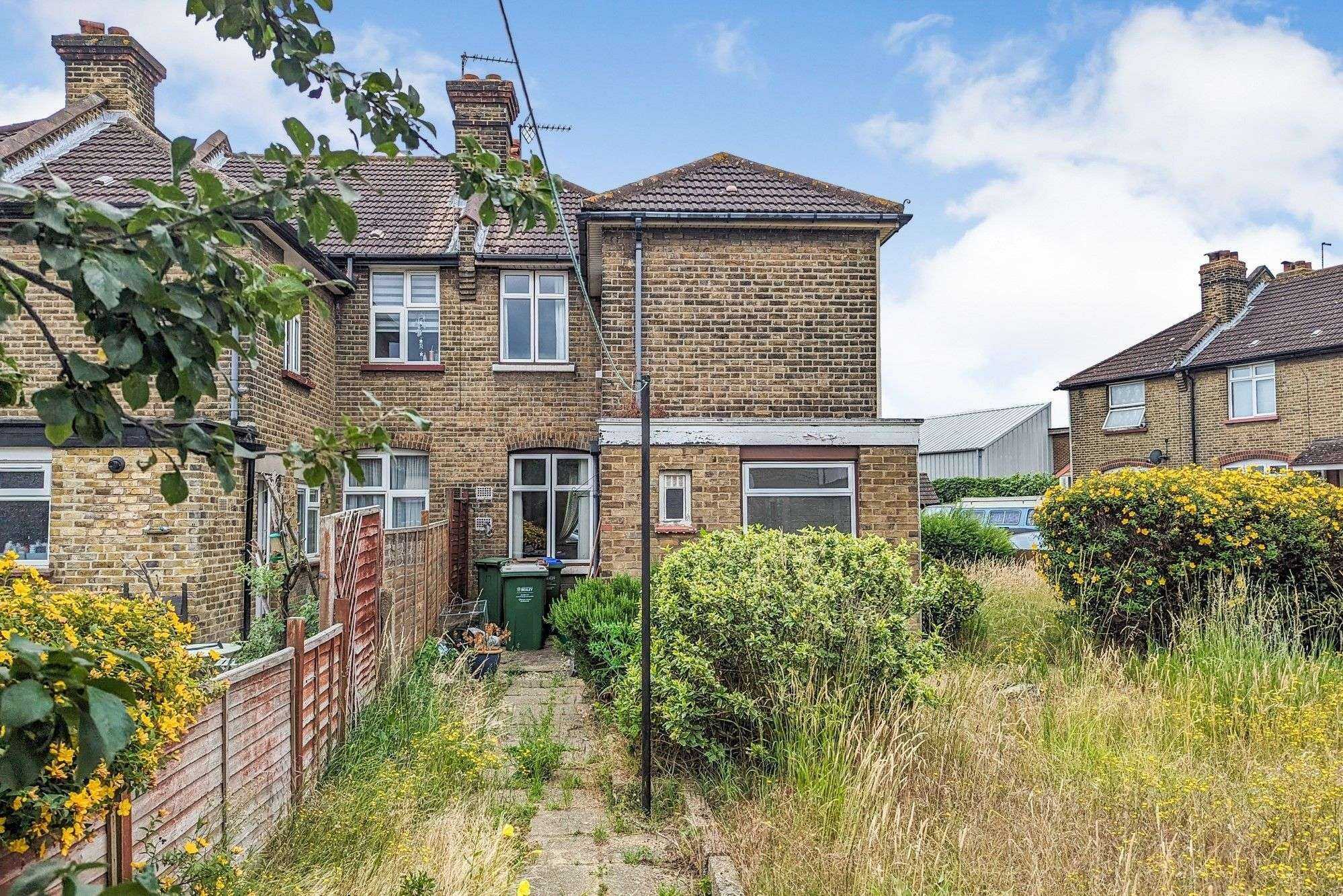 17 Oak Road, Erith, Kent, DA8 2NL