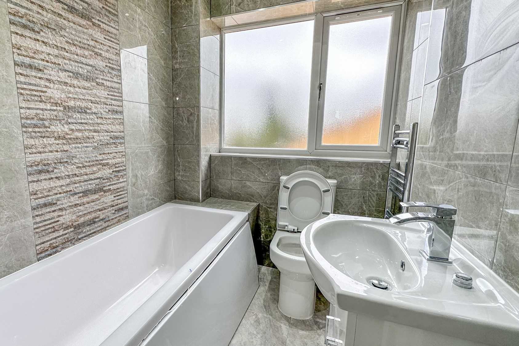 120 Wingate Road, Luton LU4 8PY