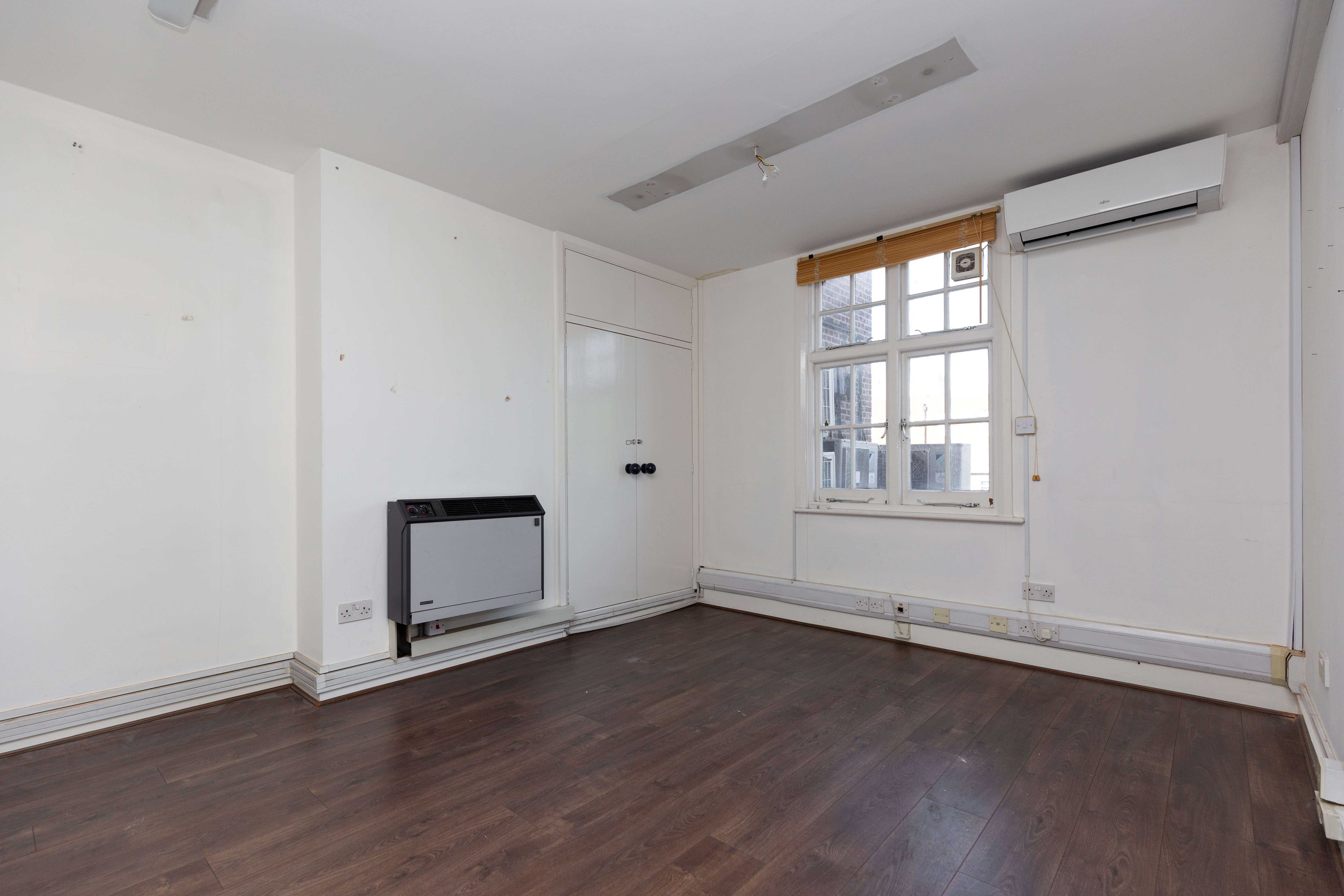 150 Central Road, Worcester Park, KT4 8HH