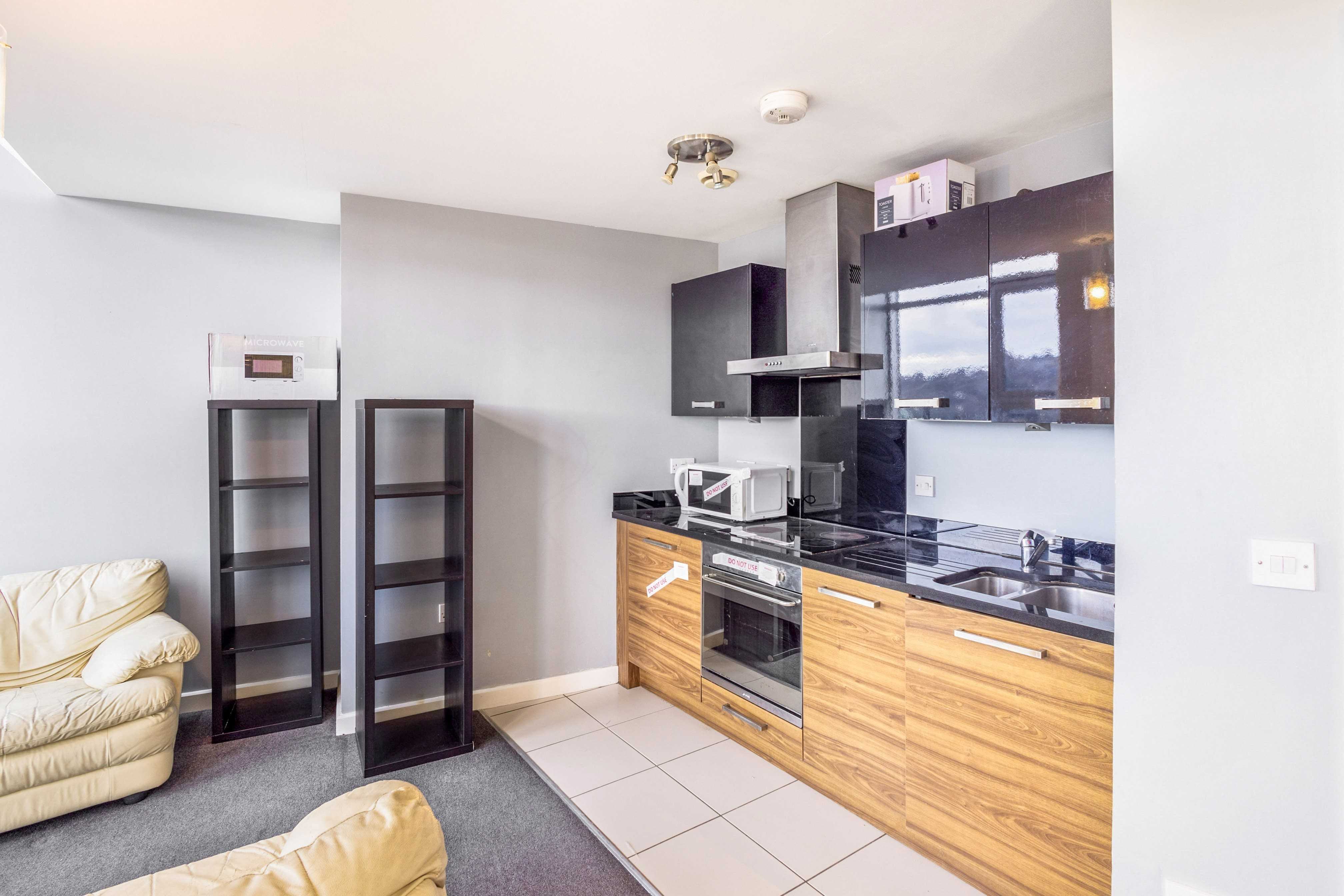 326 The Gatehaus, Bradford, BD1 5BL