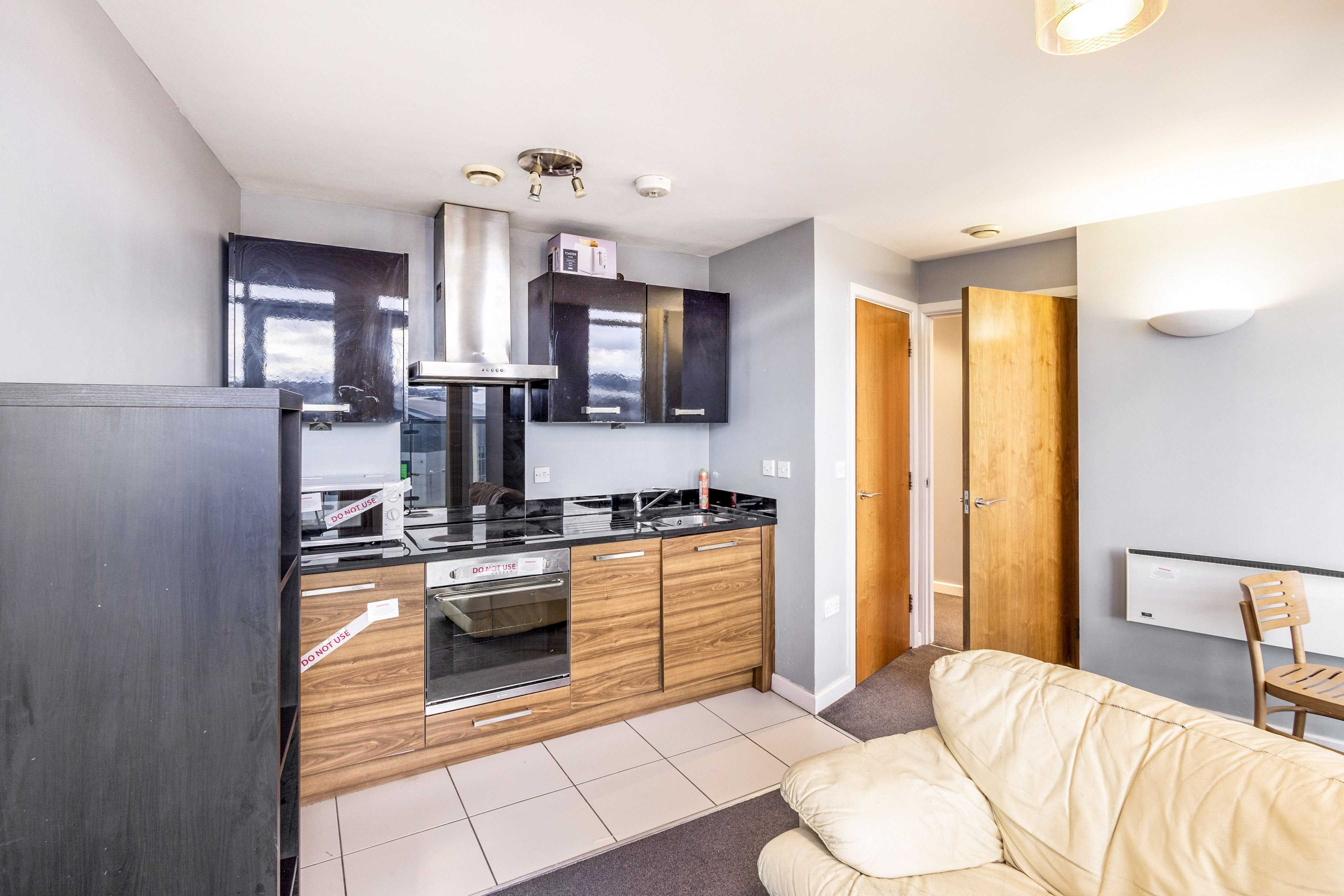 326 The Gatehaus, Bradford, BD1 5BL