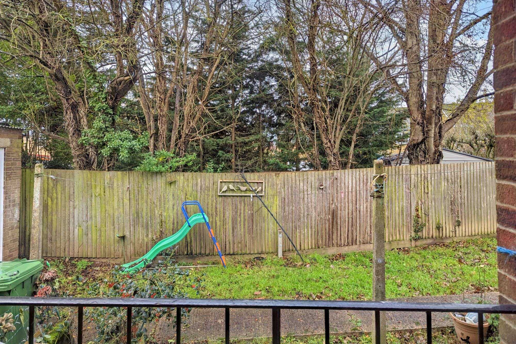 16 Cotswold Avenue, Bushey, WD23 4QH
