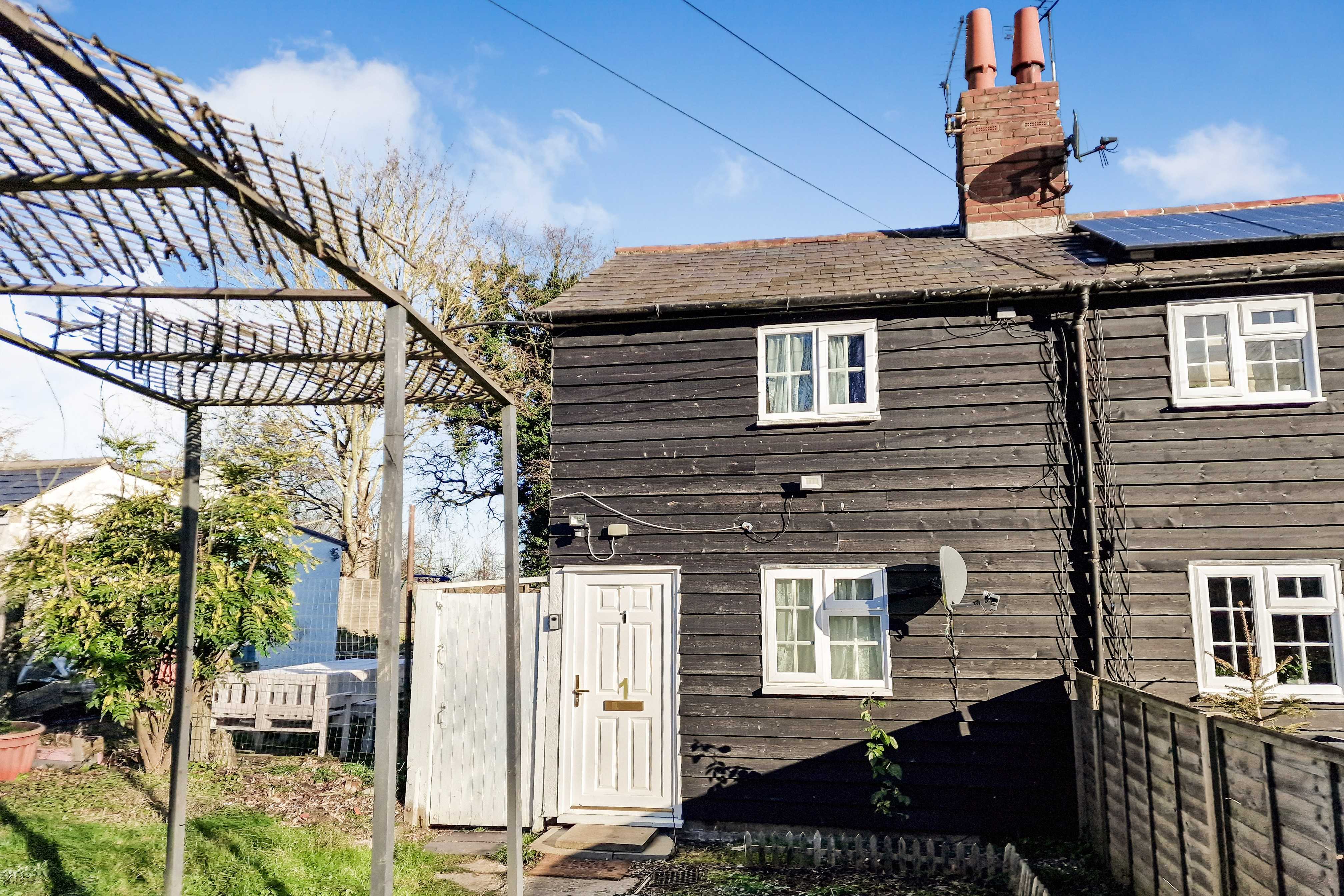 1 Chestnut Cottages, Burton End, Stanstead, CM24 8UJ