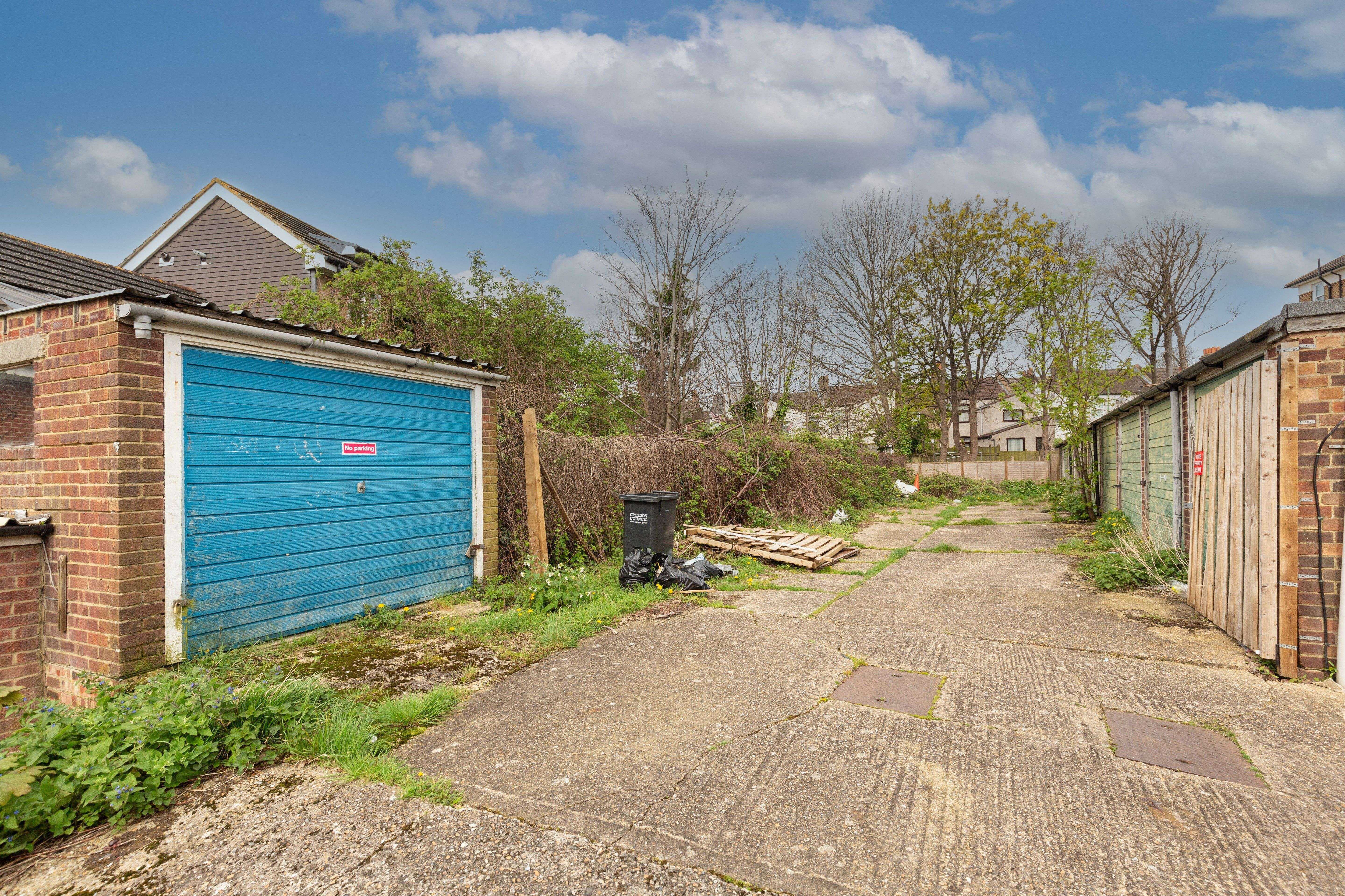 Croftside, 53 Sunny Bank, Croydon, London, SE25 4TL