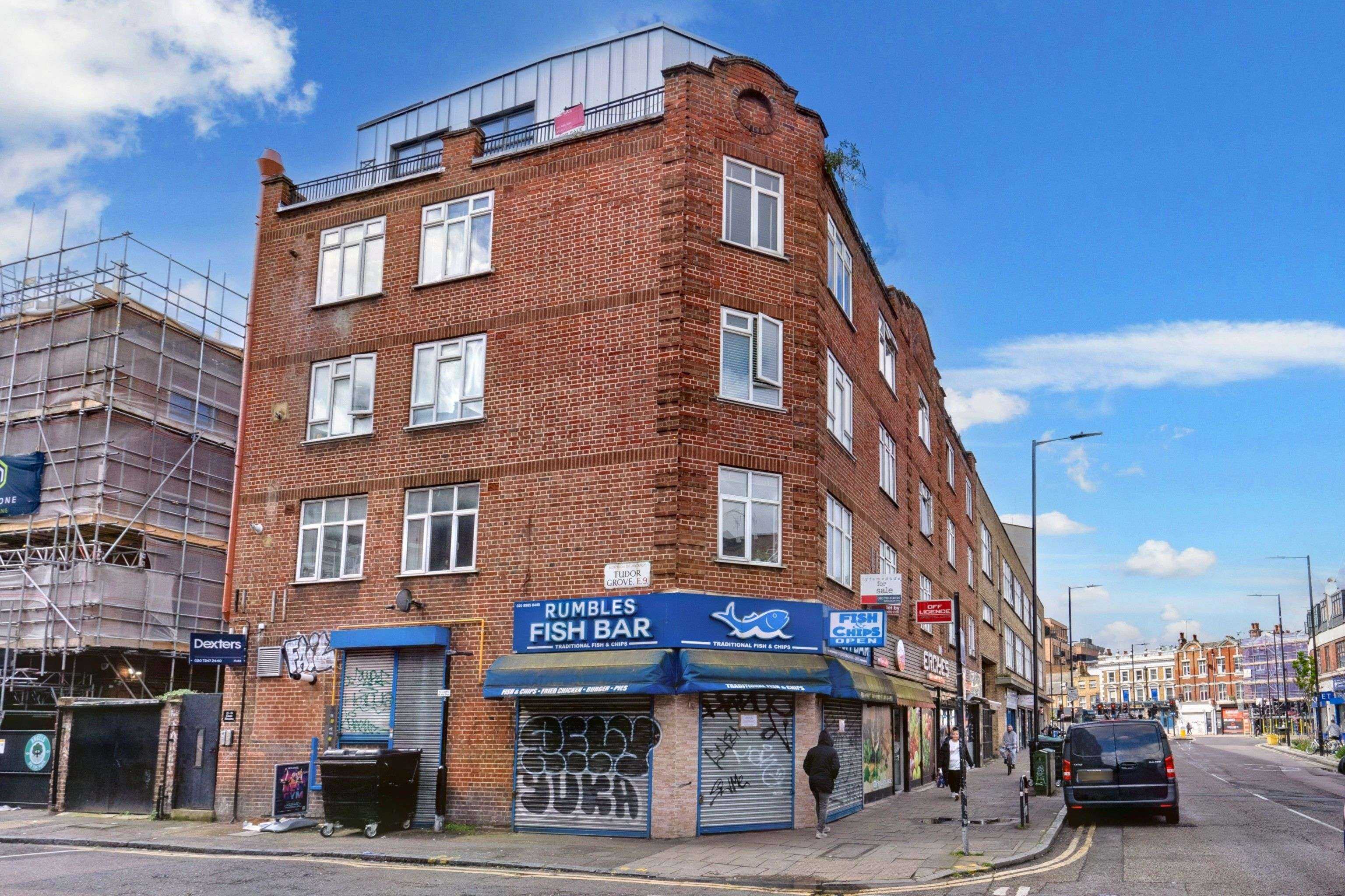 Flat 28 Classic Mansions Well Street, Hackney, London E9 7QH