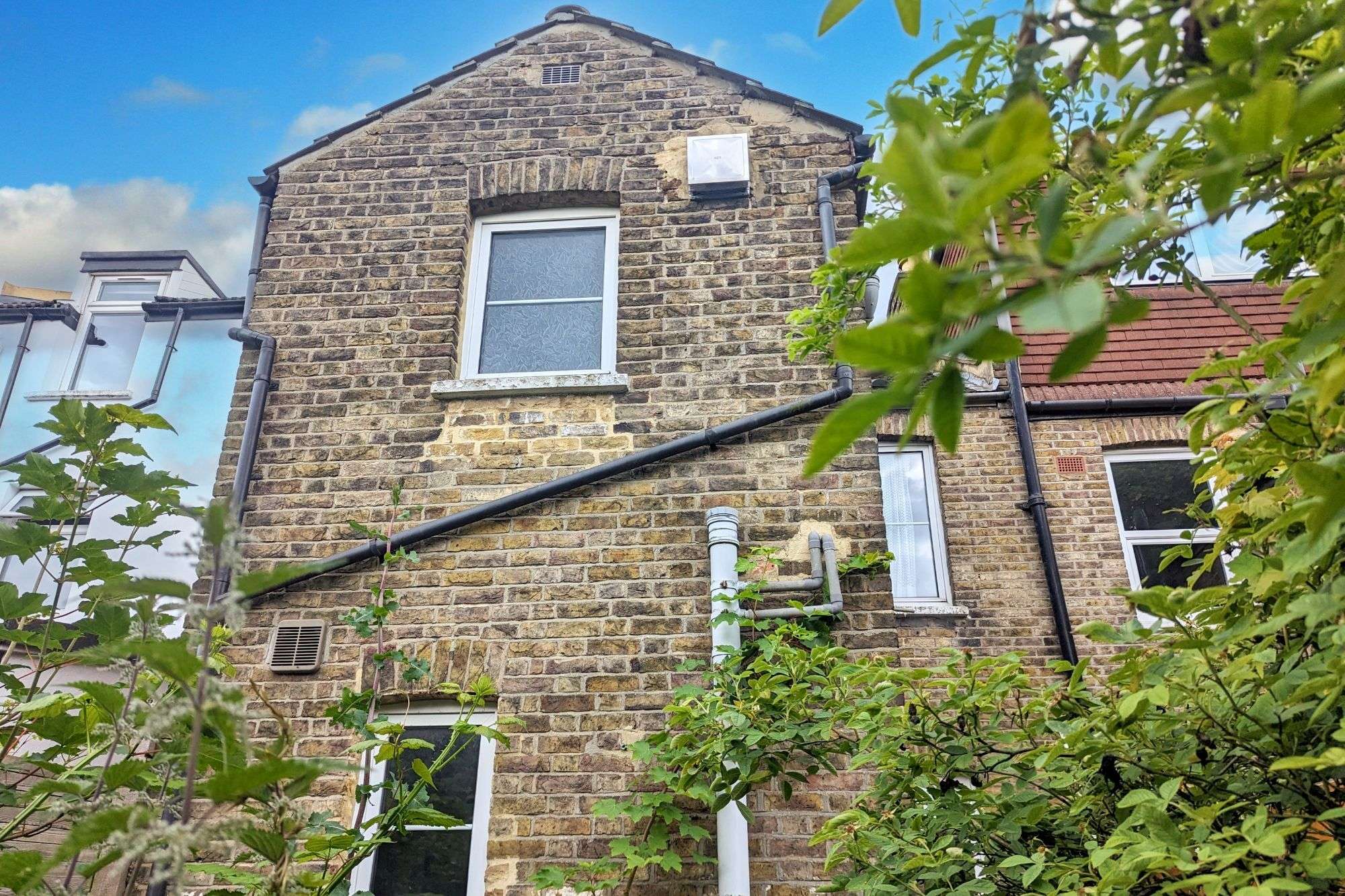 15 Moffat Road, Thornton Heath, CR7 8PY