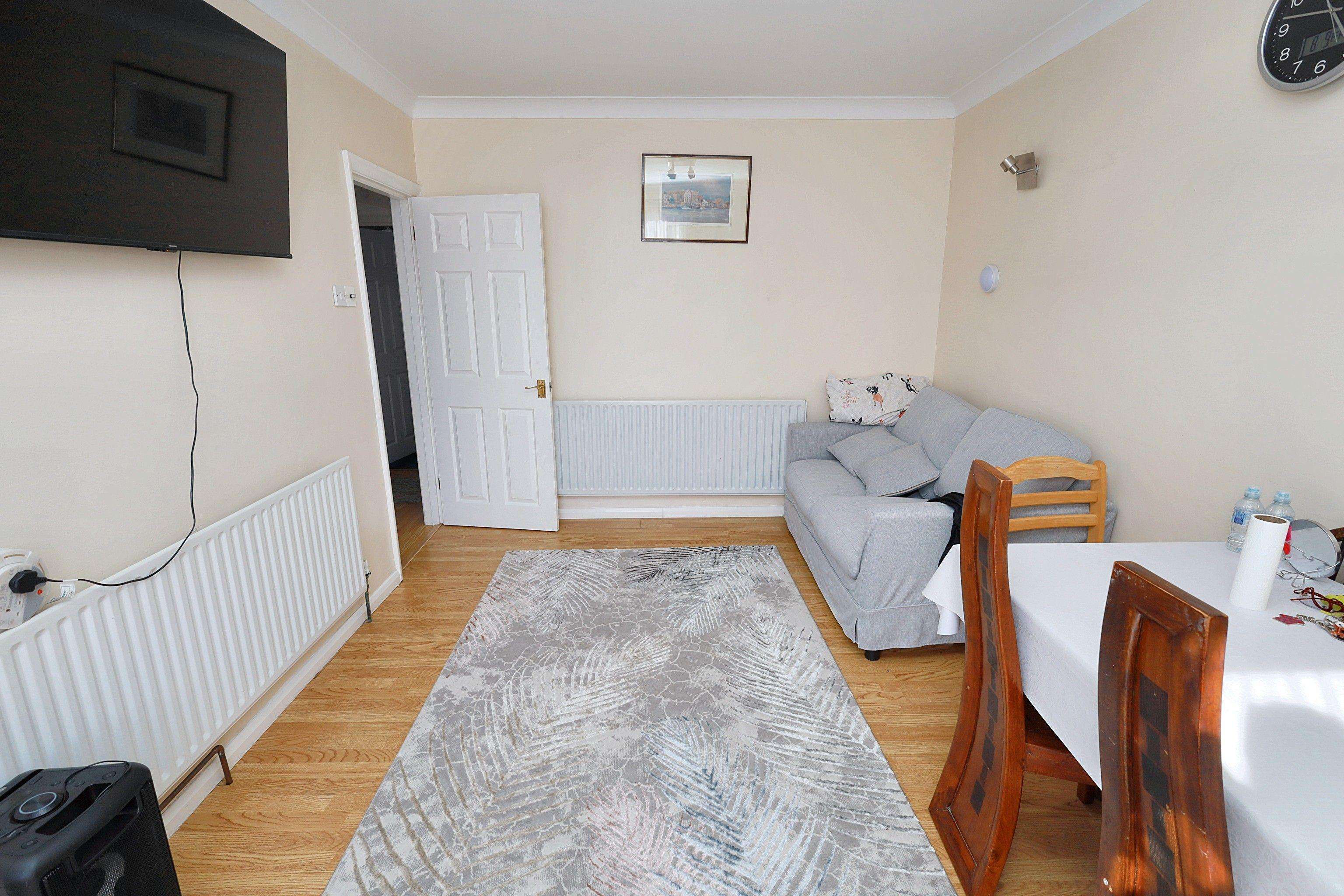 10 Nestles Avenue, Hayes, Middlesex UB3 4QA