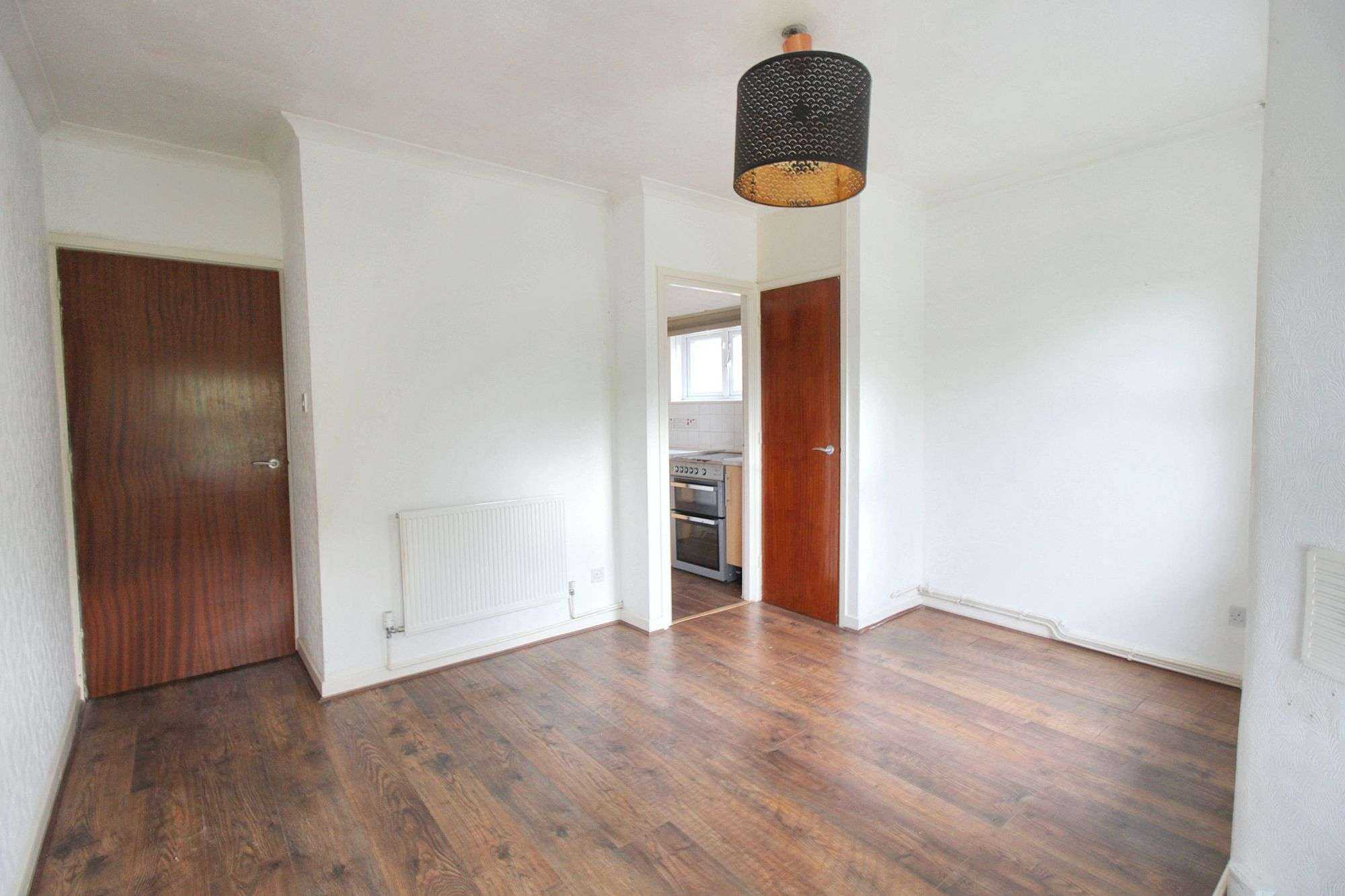 Flat E, 81 Warley Hill, Brentwood, Essex, CM14 5HN