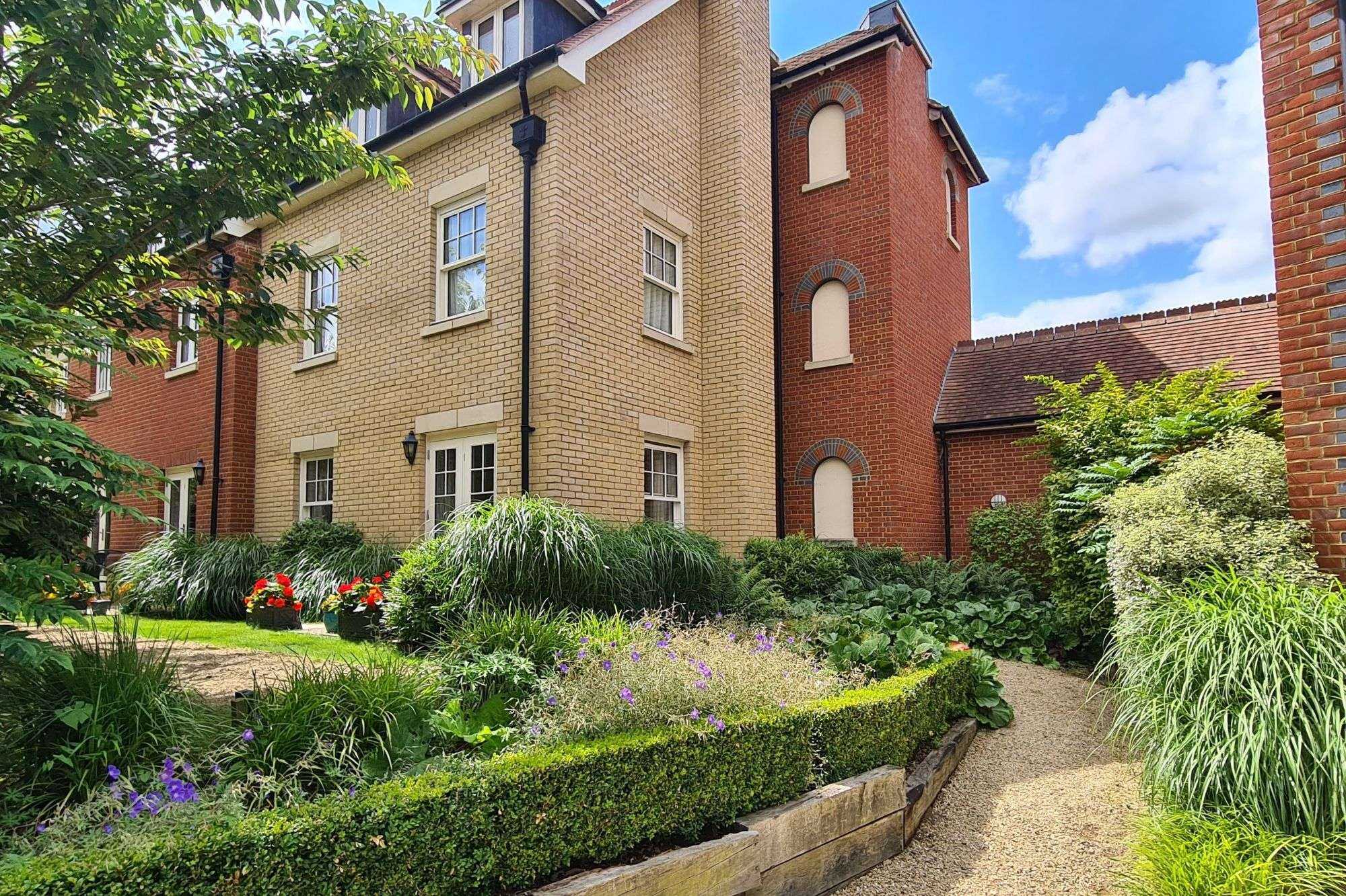 Apartment 23, Fleur-de-Lis, Church Street, Wantage, Oxfordshire, OX12 8GE