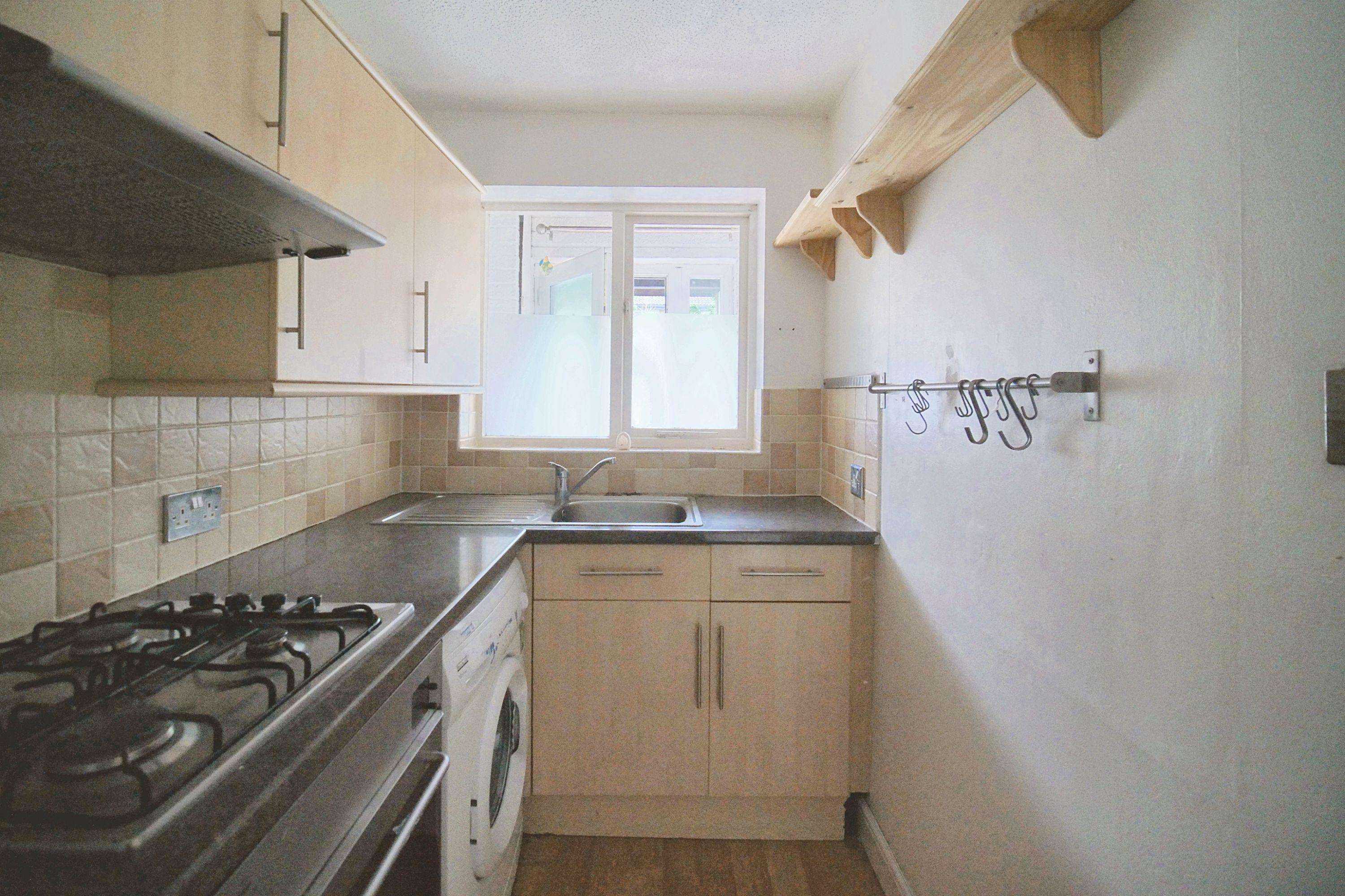 83 Hogarth Crescent, Colliers Wood, SW19 2DN