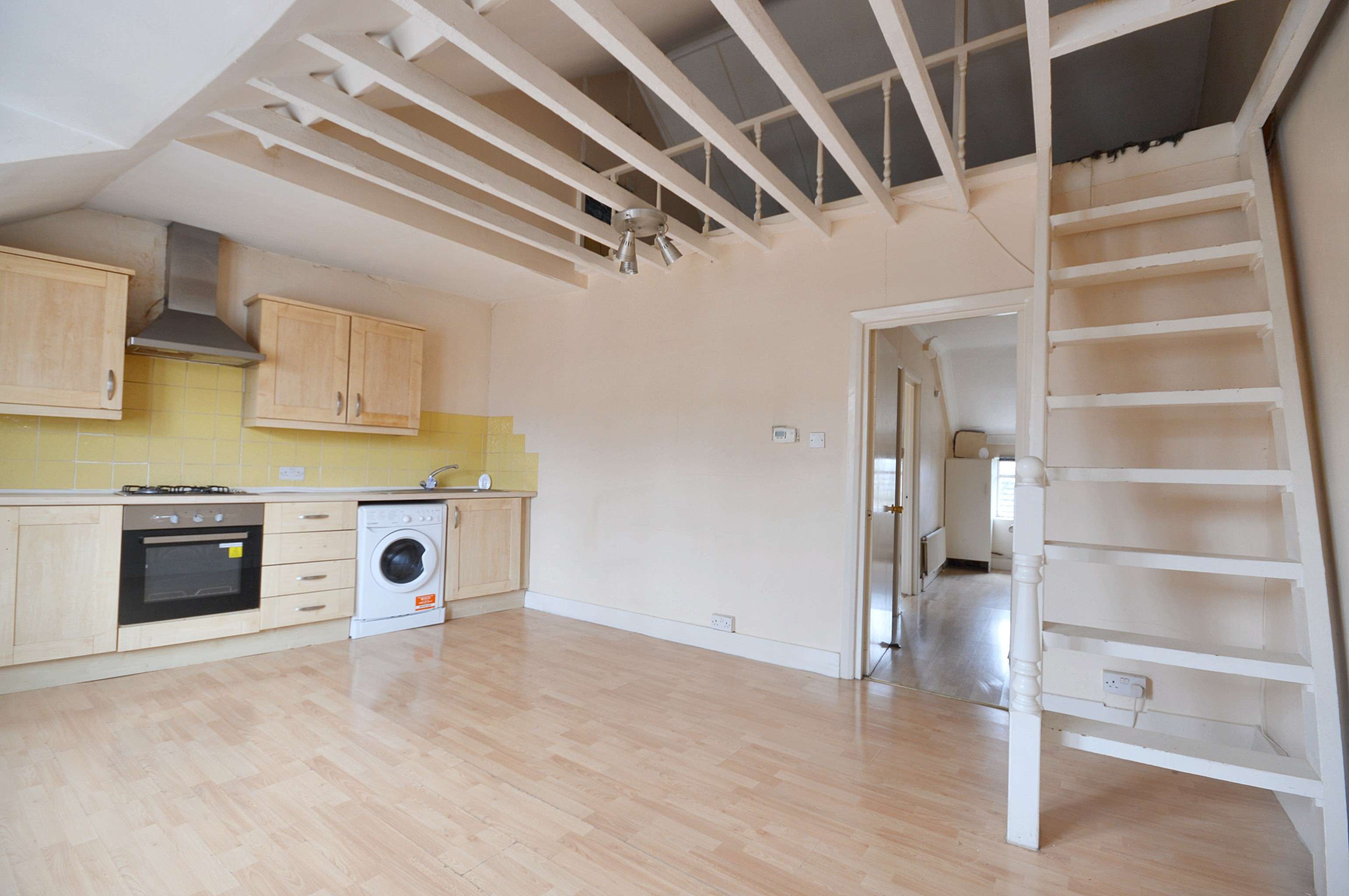 Flat 3, 8 Endsleigh Road, West Ealing, London, W13 0RE