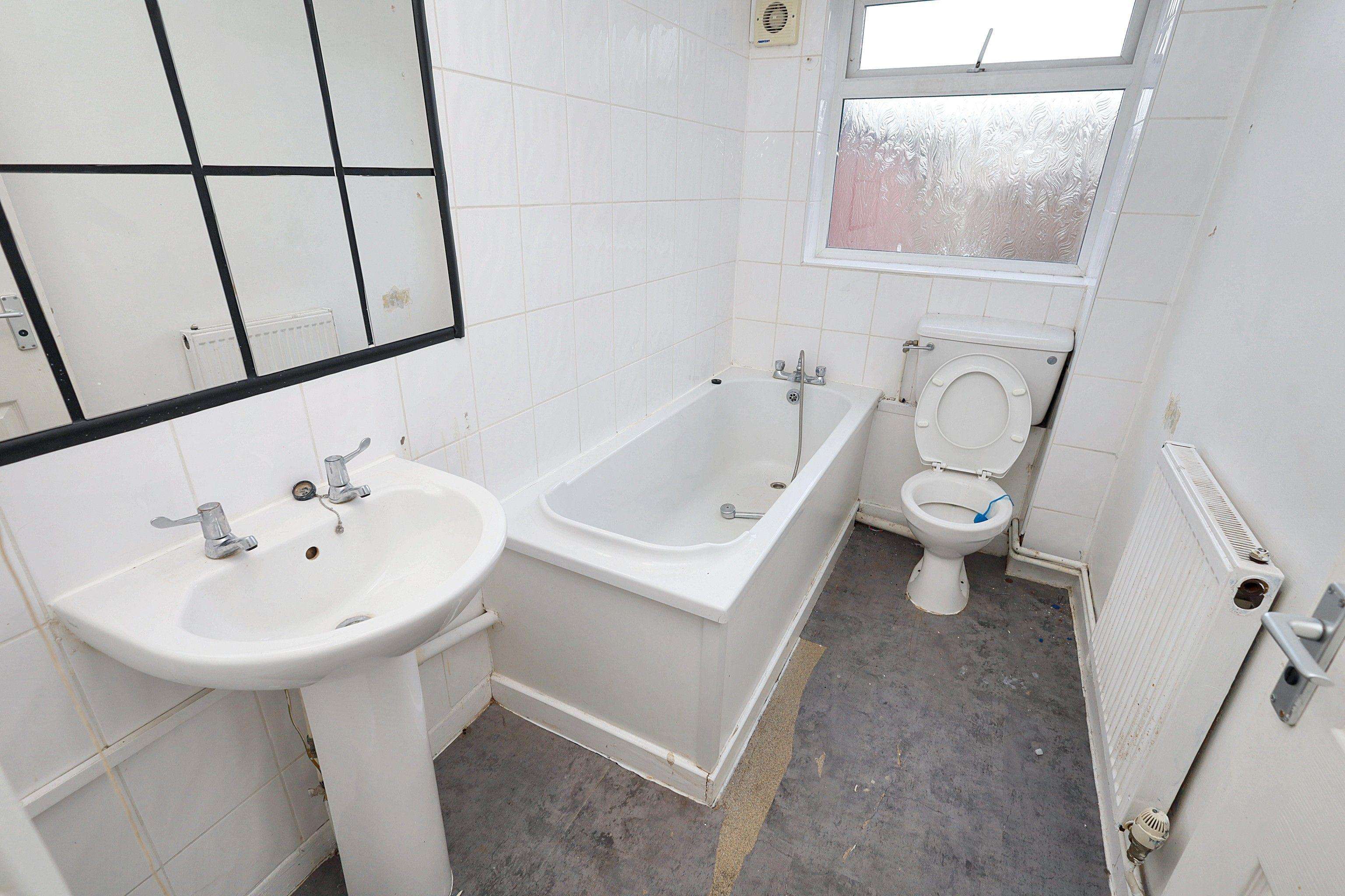49 Butneys, Basildon, SS14 2DJ