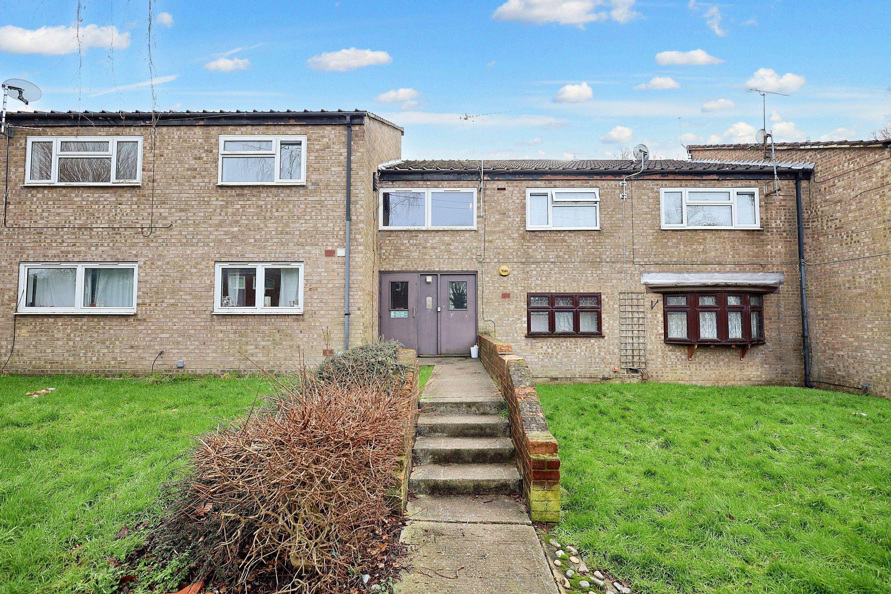 140 Victoria Road, Laindon, Basildon, Essex, SS15 6RQ