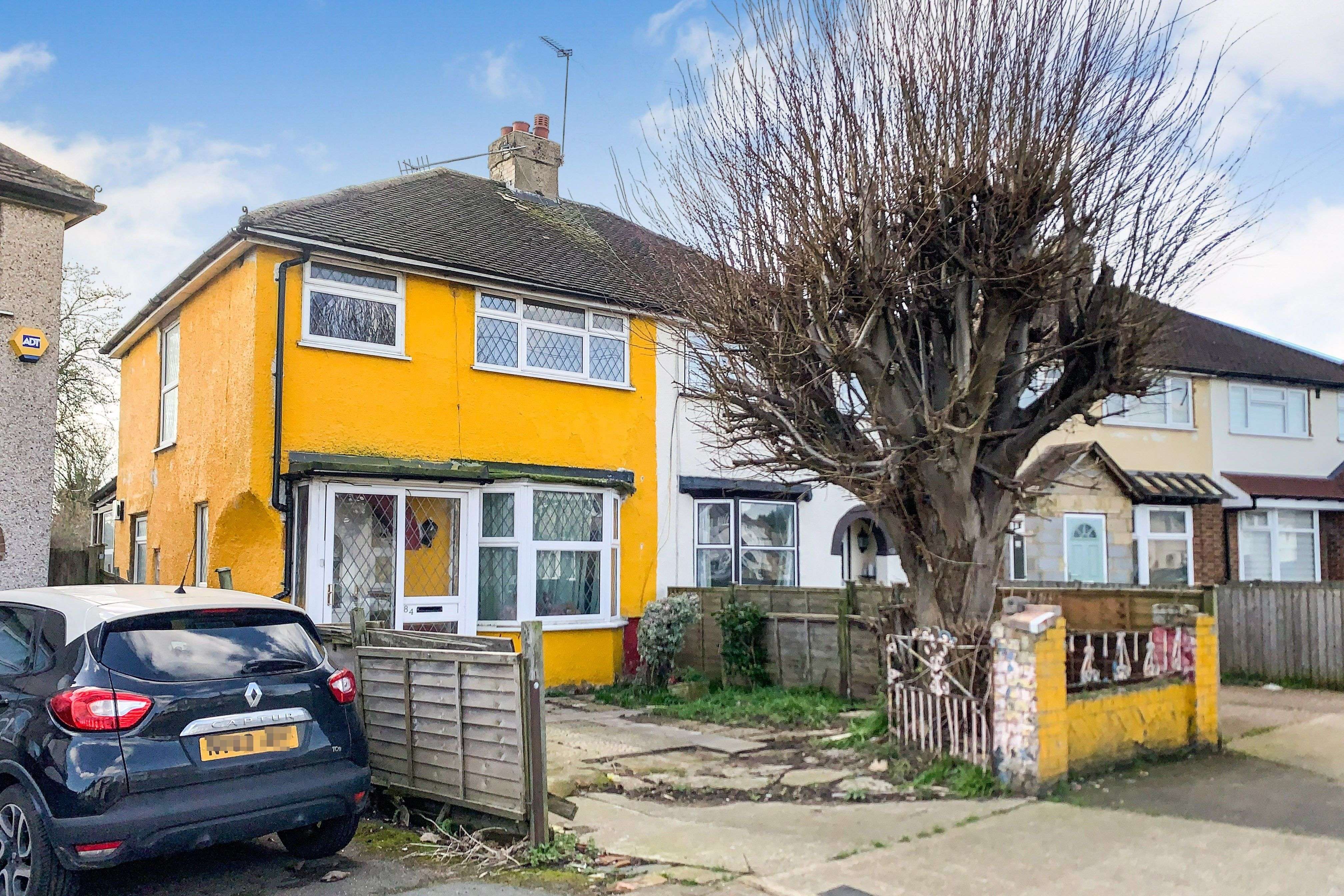84 Dickens Avenue, Uxbridge, Middlesex, UB8 3DN