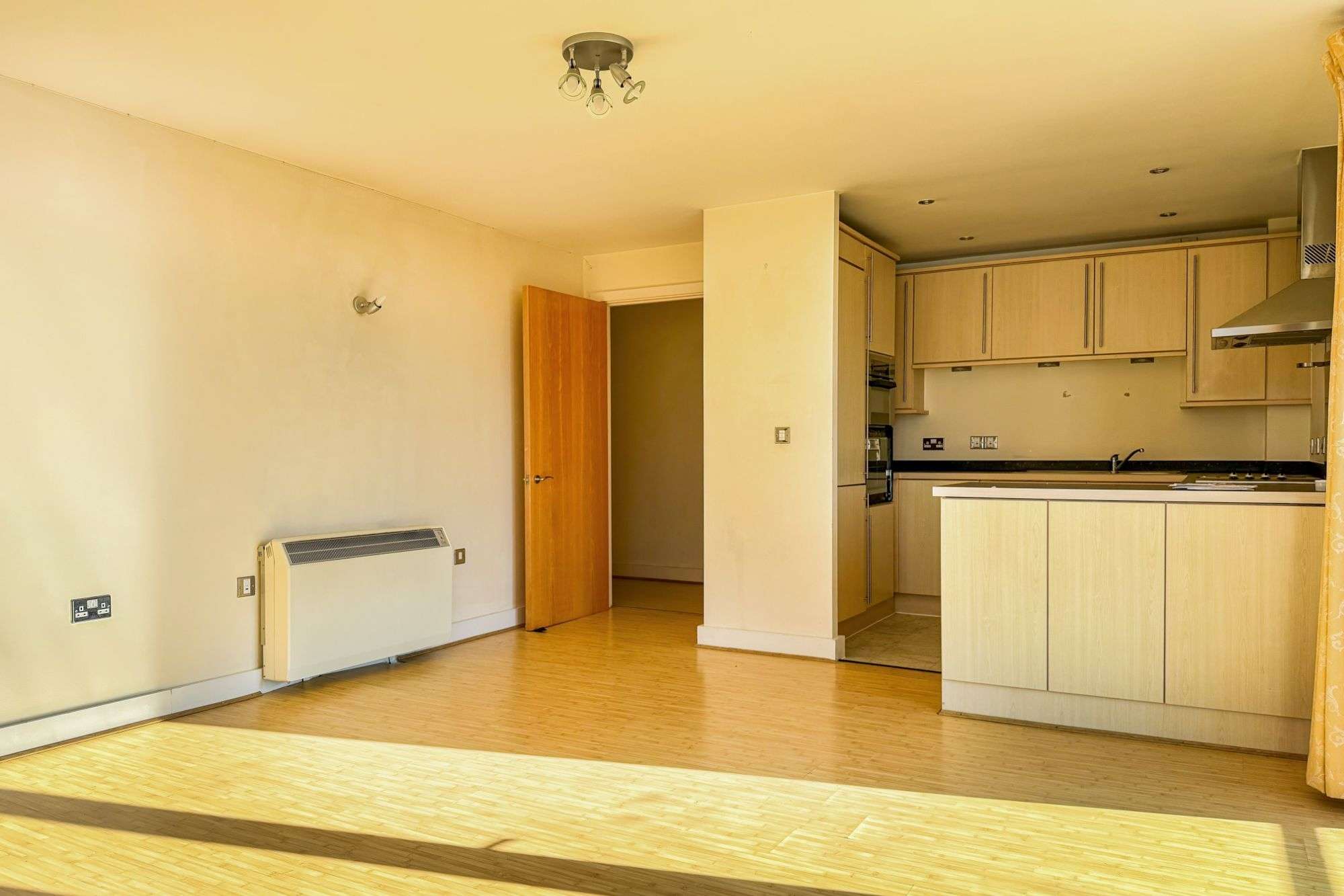 Flat 11, Ranger Court, 1 Ocean Way, Southampton, SO14 3AG