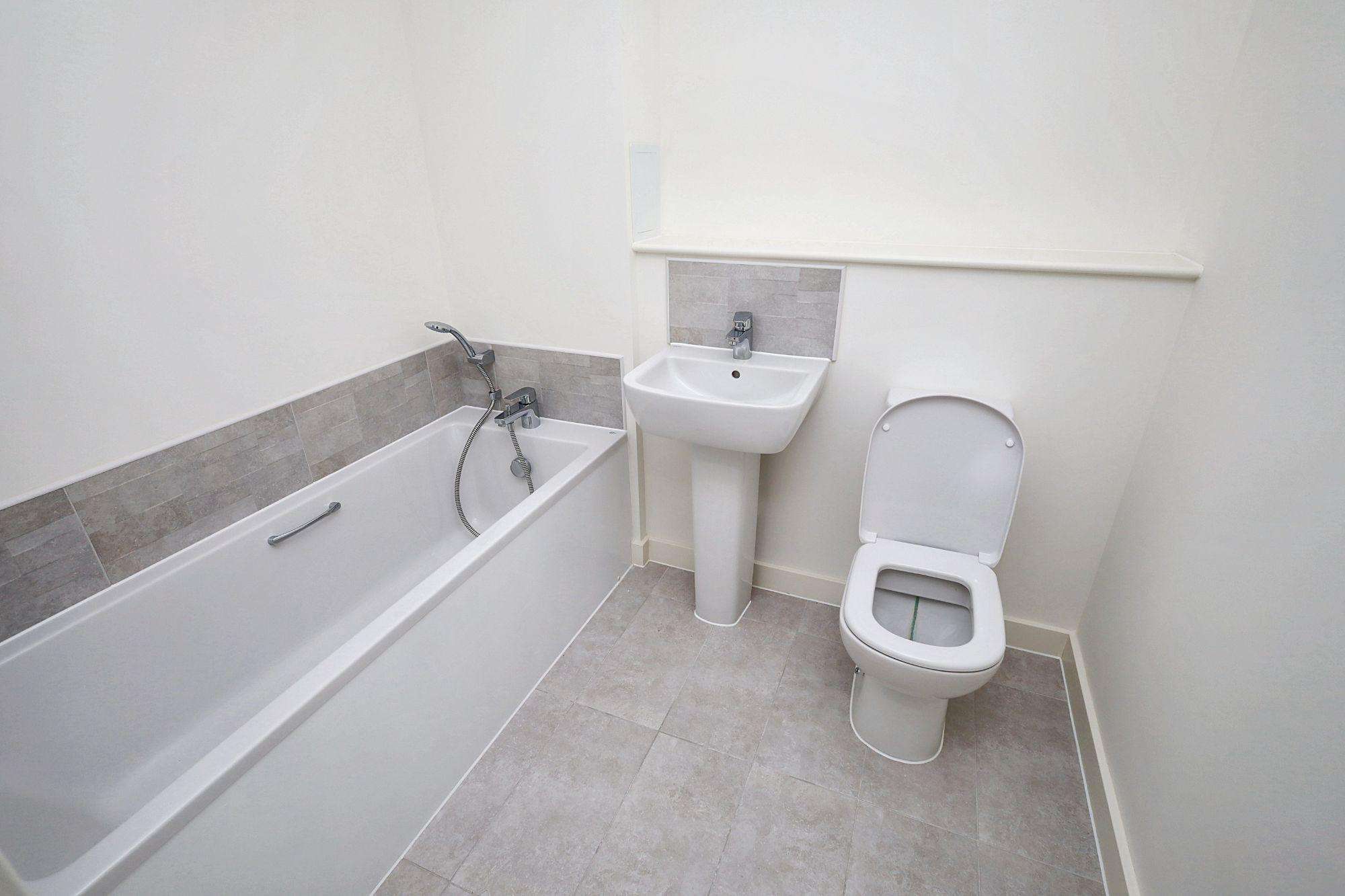 Flat 13, Denman House, 1 New Road, Feltham TW14 9AJ