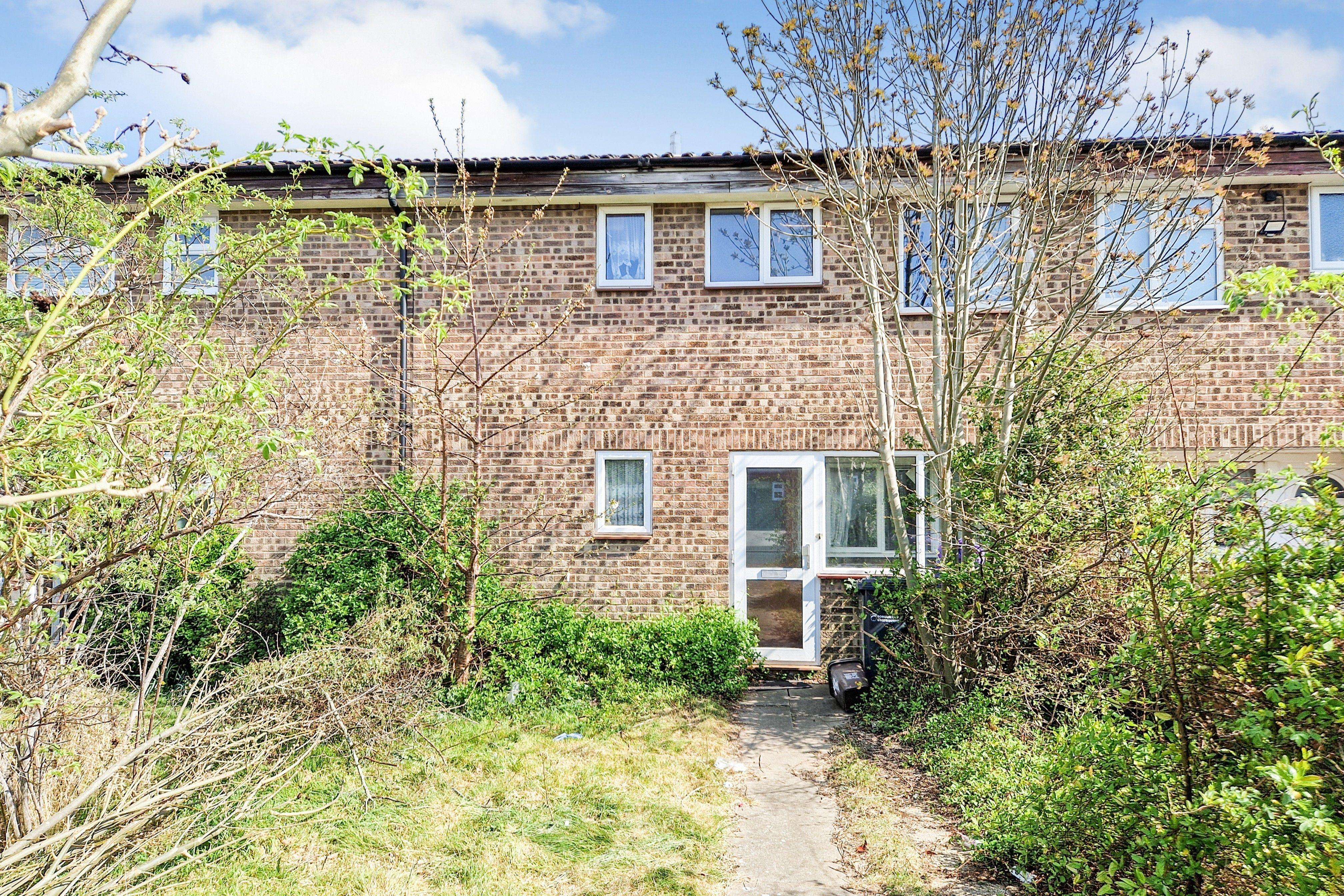 38 Brampton Close, Cheshunt, Waltham Cross, Hertfordshire EN7 6HZ