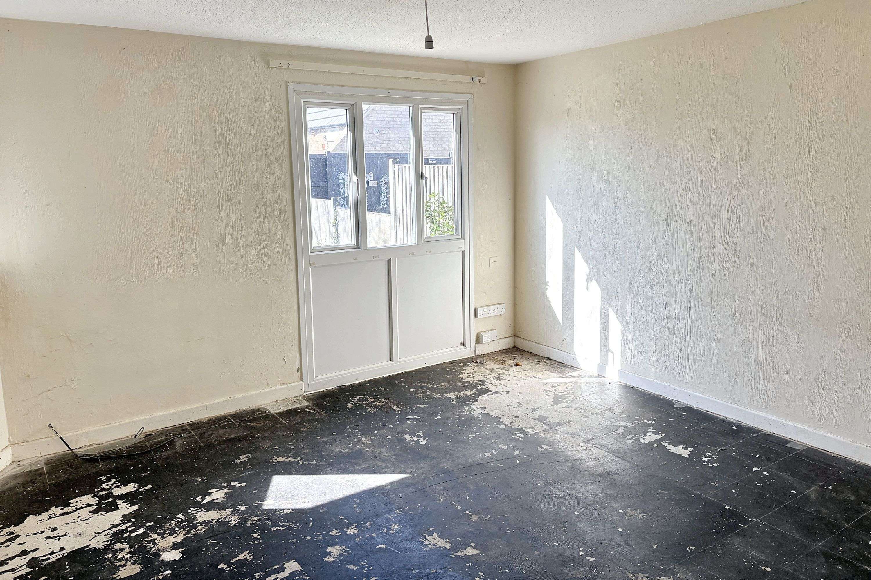 124 Travers Way, Pitsea, Basildon, SS13 3LY