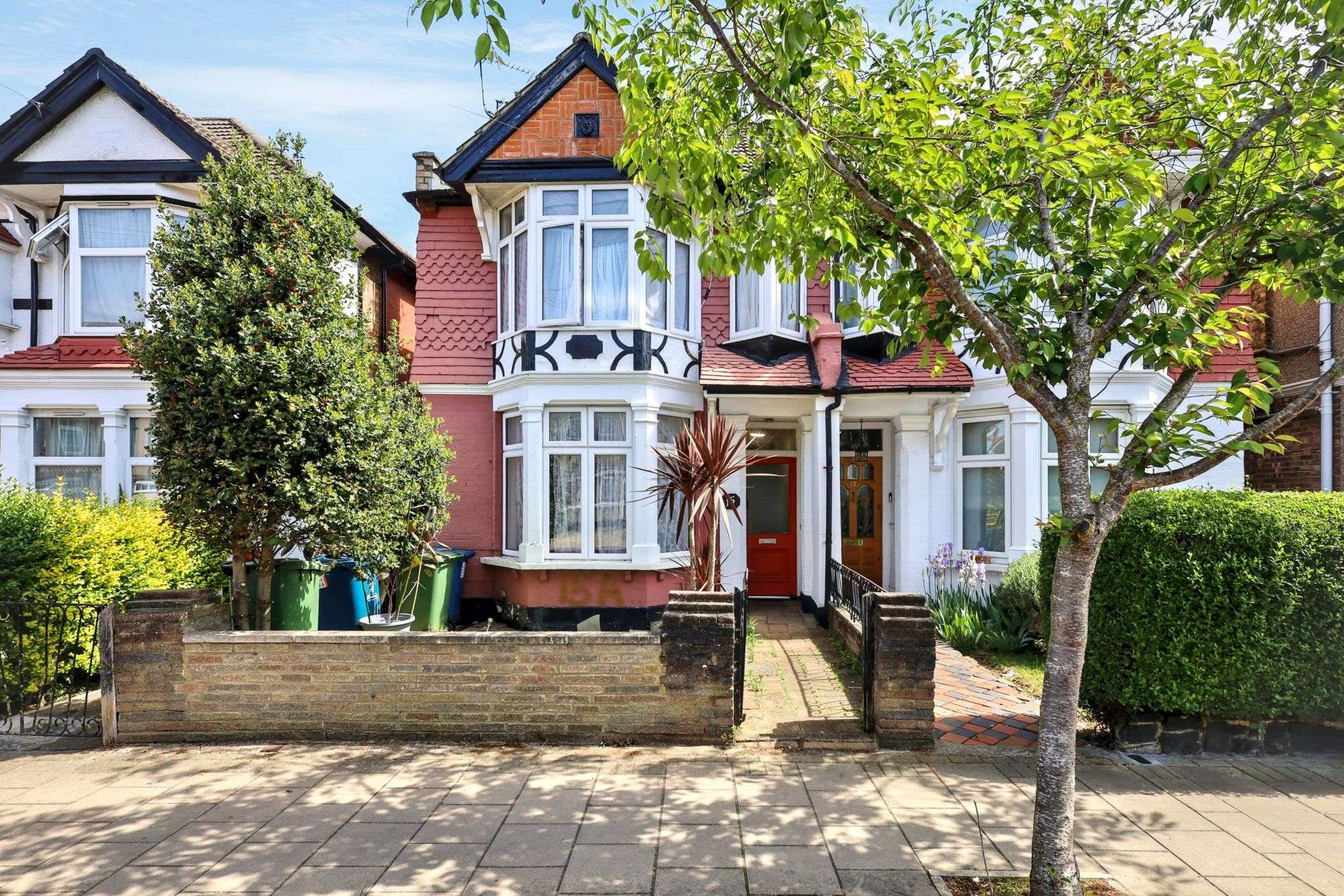 Flat A, 15 Hamilton Road, Harrow, London HA1 1SU