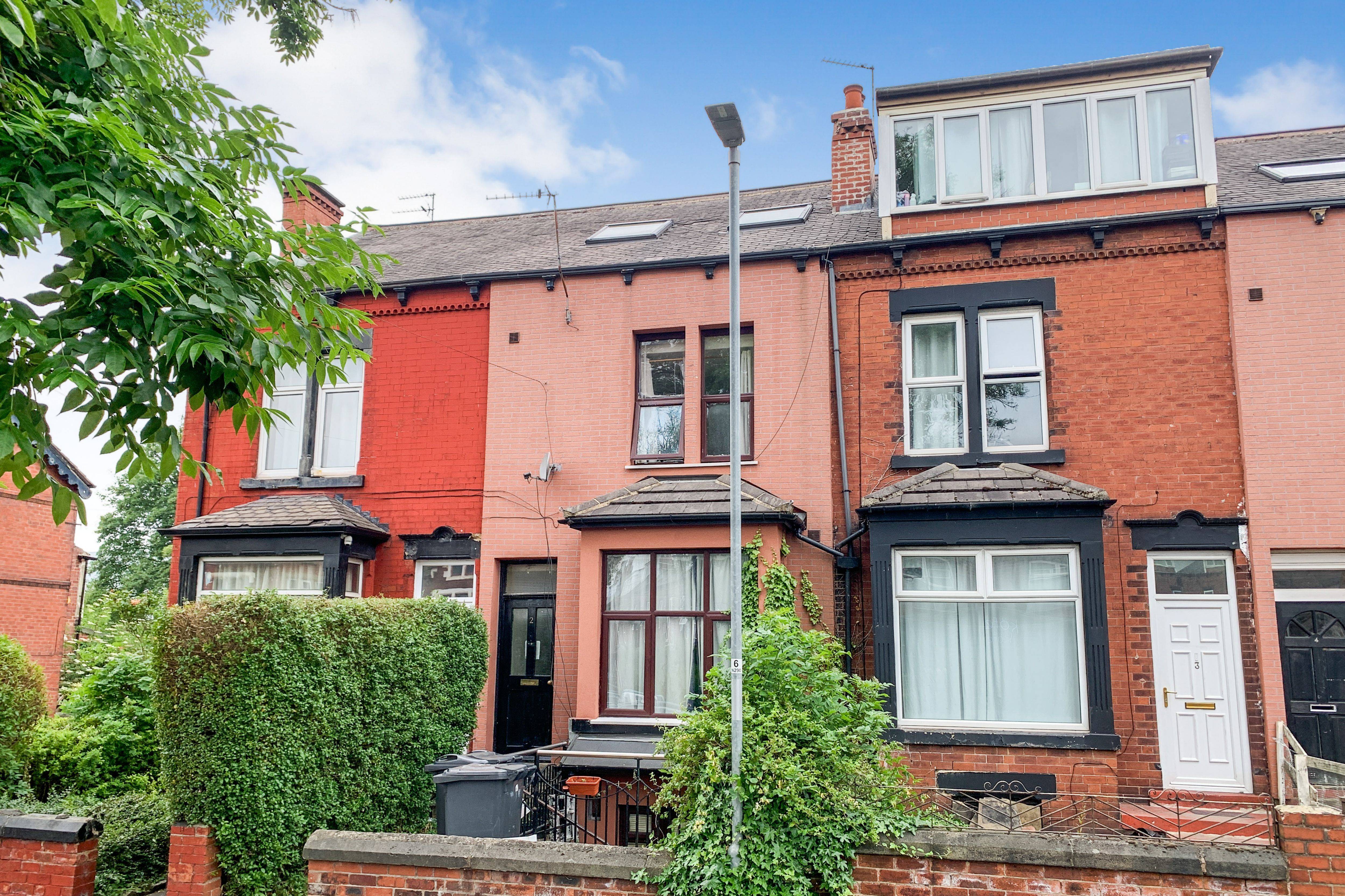 2 Noster Hill, Leeds, LS11 8QE