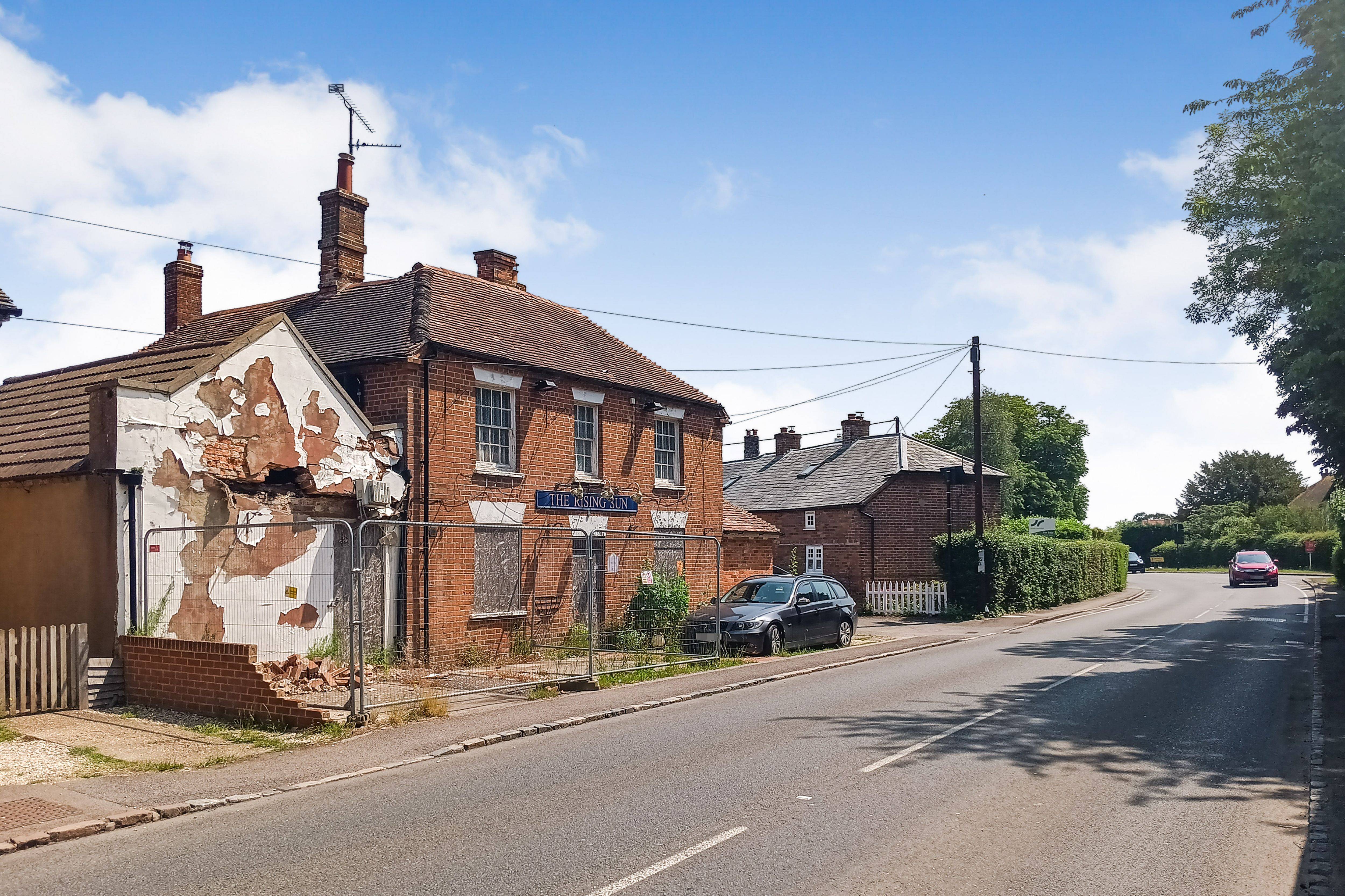 The Rising Sun, Ermin Street, Stockcross, Newbury, Berkshire RG20 8LG