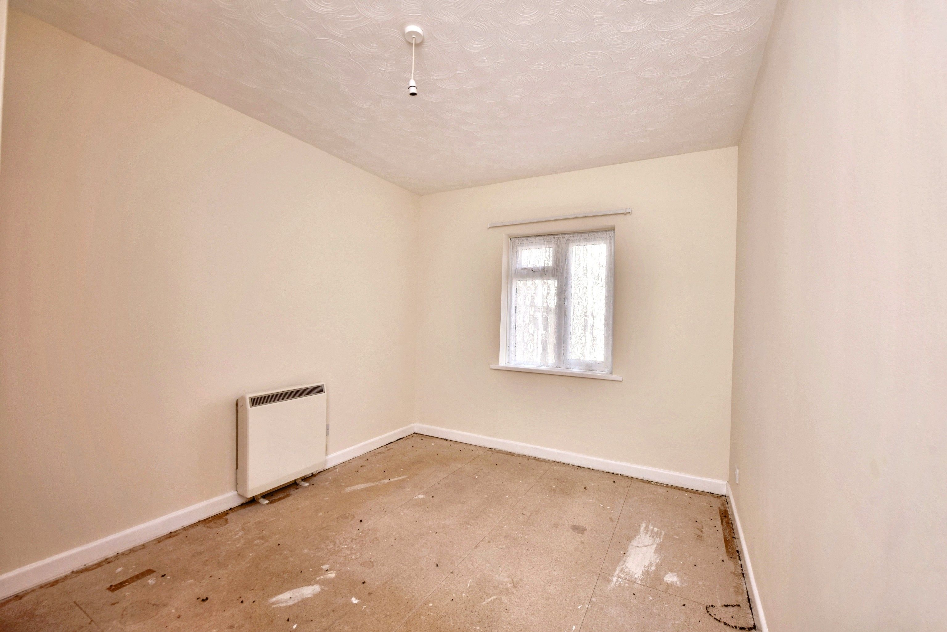 9A Oulton Hall, Marine Parade, Claton-on-Sea CO15 6JU