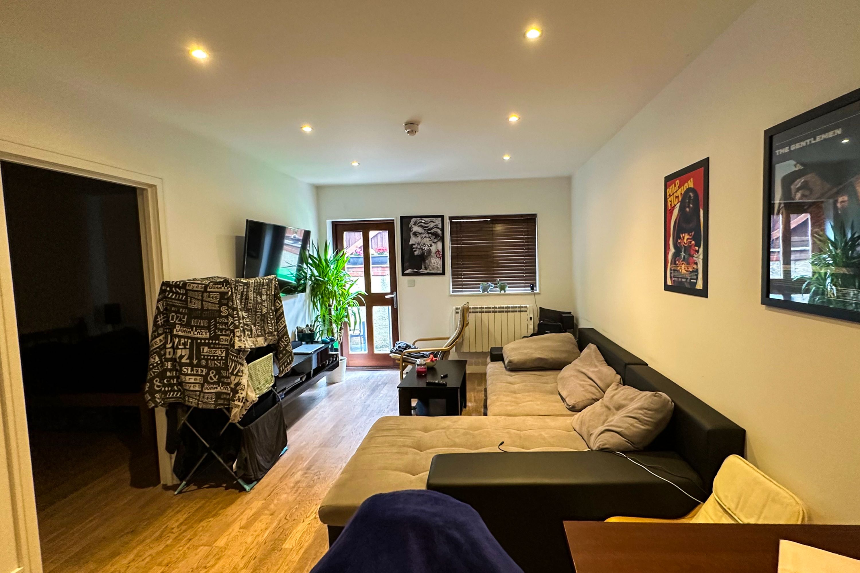 20 Church Terrace, London NW4 4JU