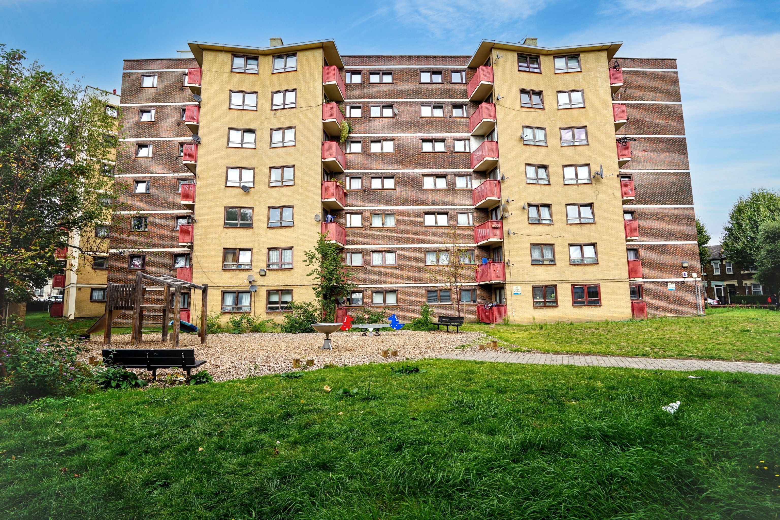 Flat 14, Albert Starr House, Haddonfield Estate, Bush Road, Surrey ...