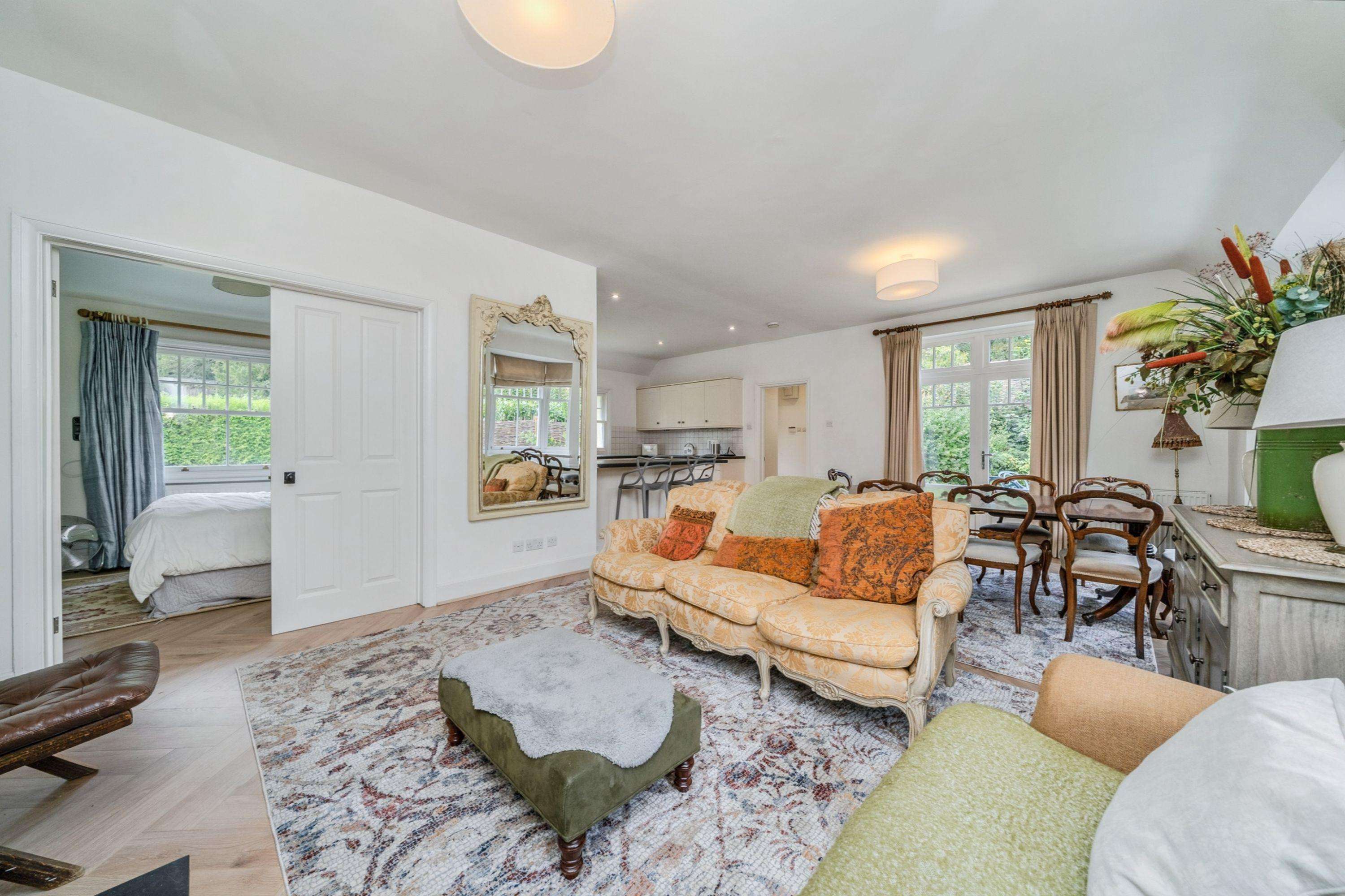 Laurel Cottage, Badgemore, Henley-On-Thames RG9 4NR