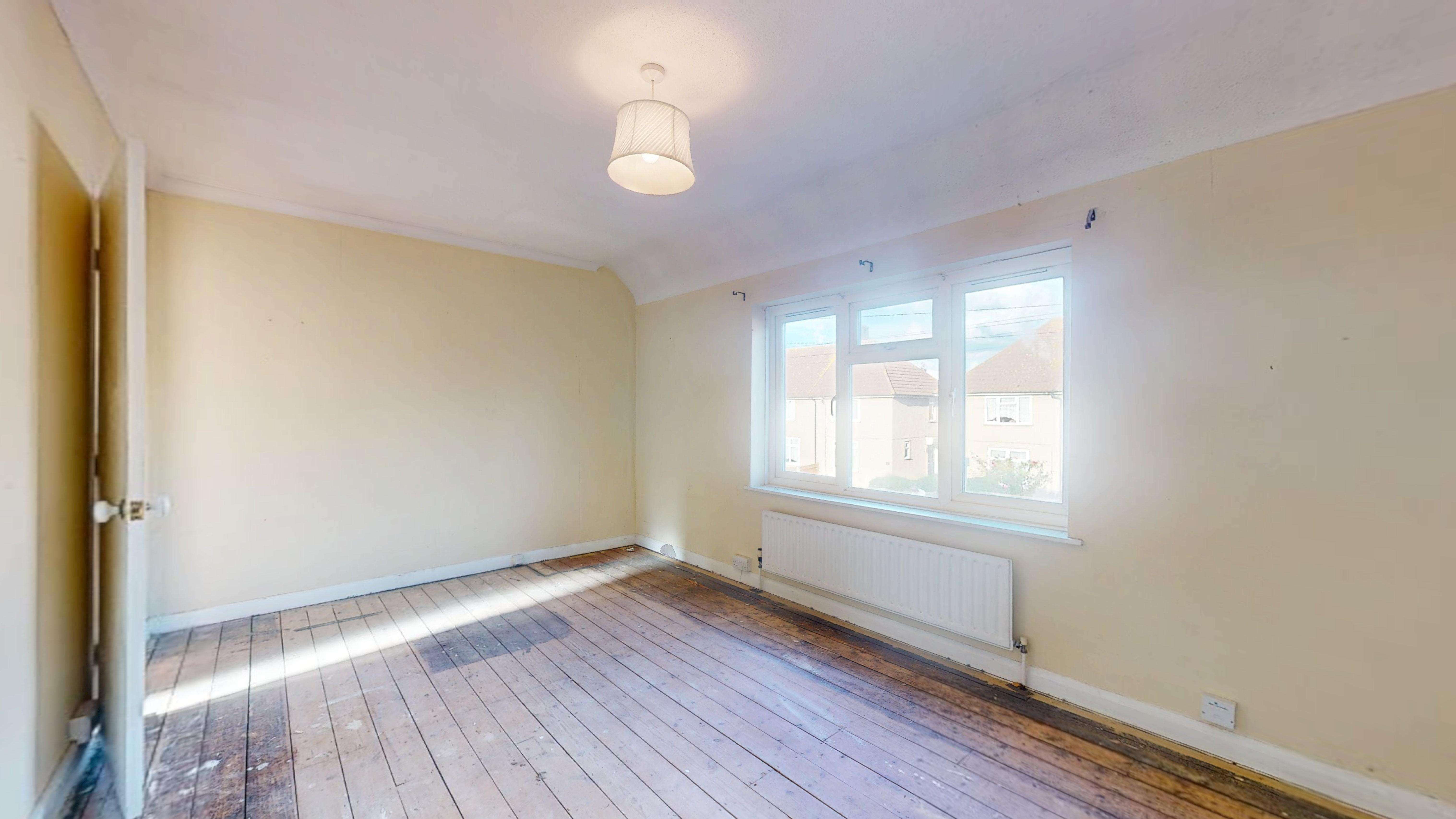 7 Canonsleigh Road, Dagenham, RM9 4DJ