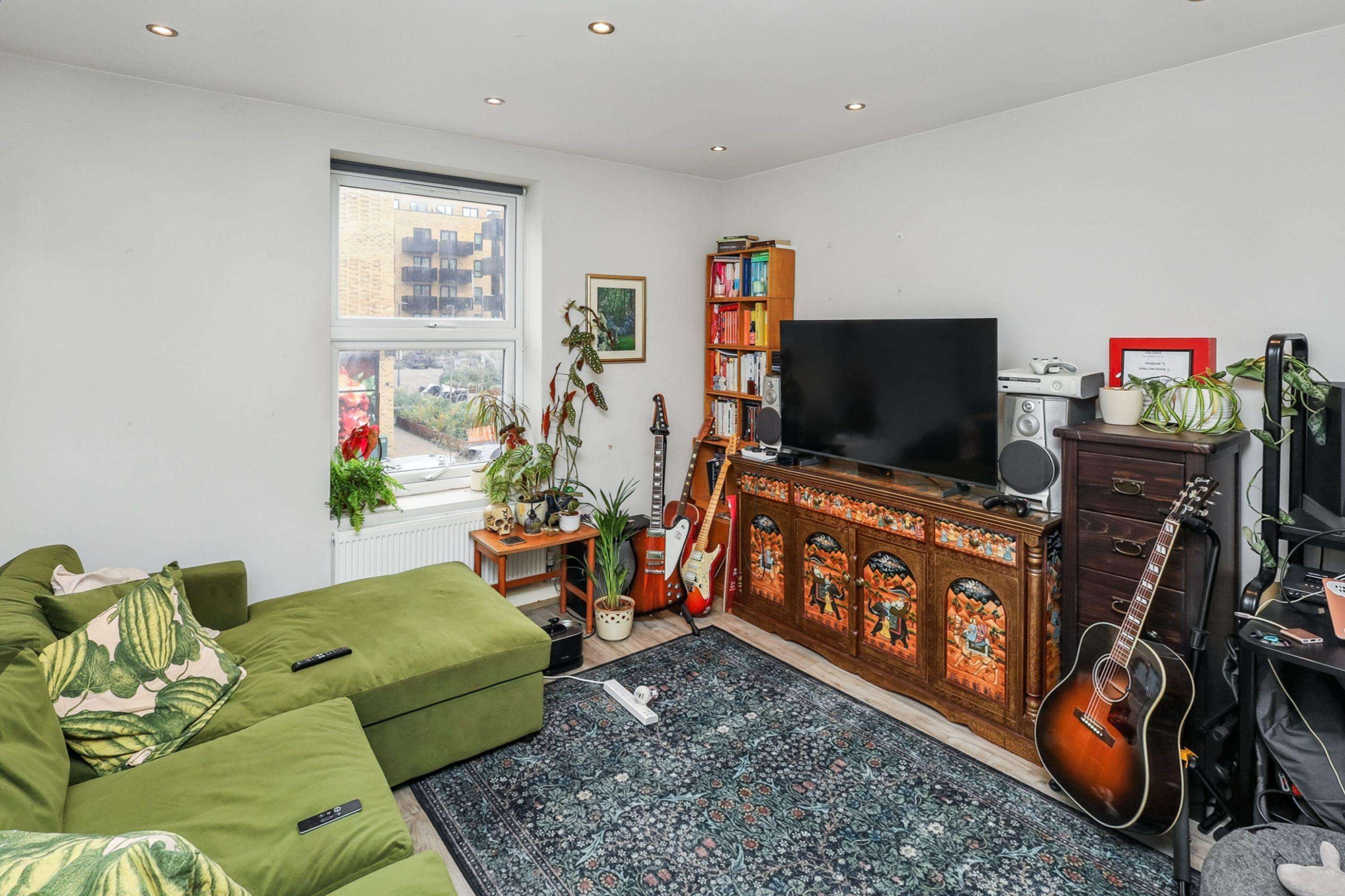 Flat 4, 68 Boston Road, Hanwell, London, W7 2ET