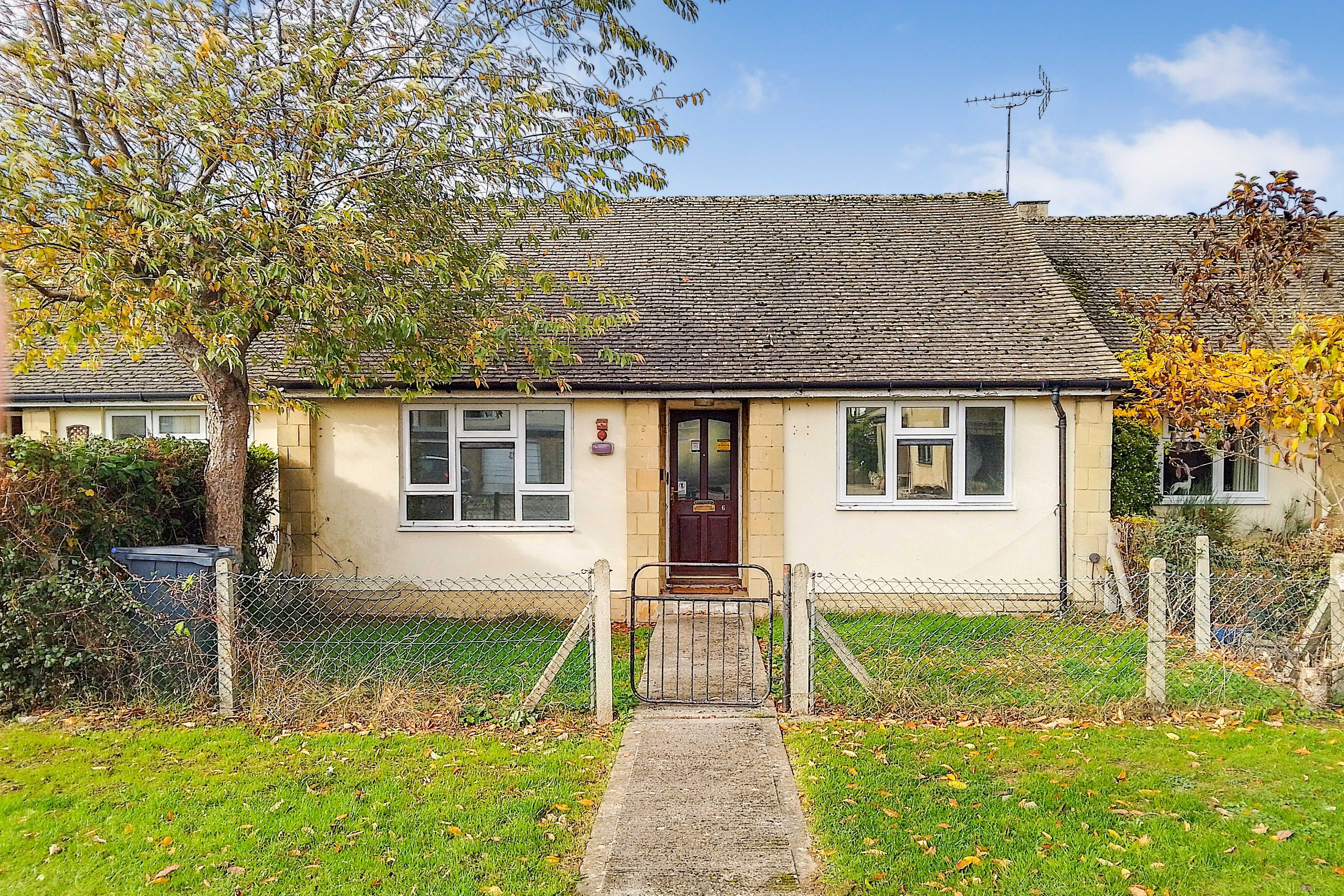 6 Harris Road, Ashton Keynes, Wiltshire, SN6 6PQ