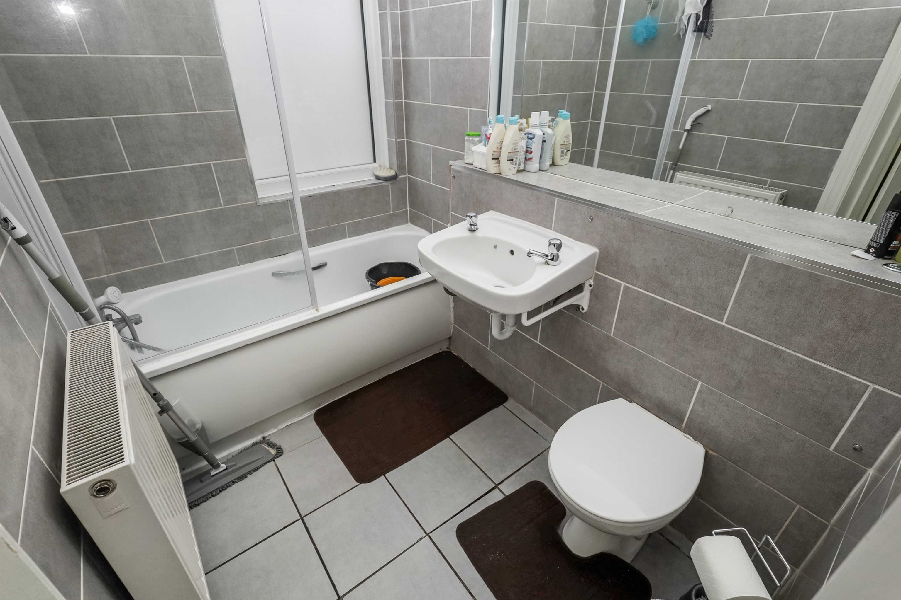 1A Goodmayes Lane, Ilford, Essex, IG3 9PB