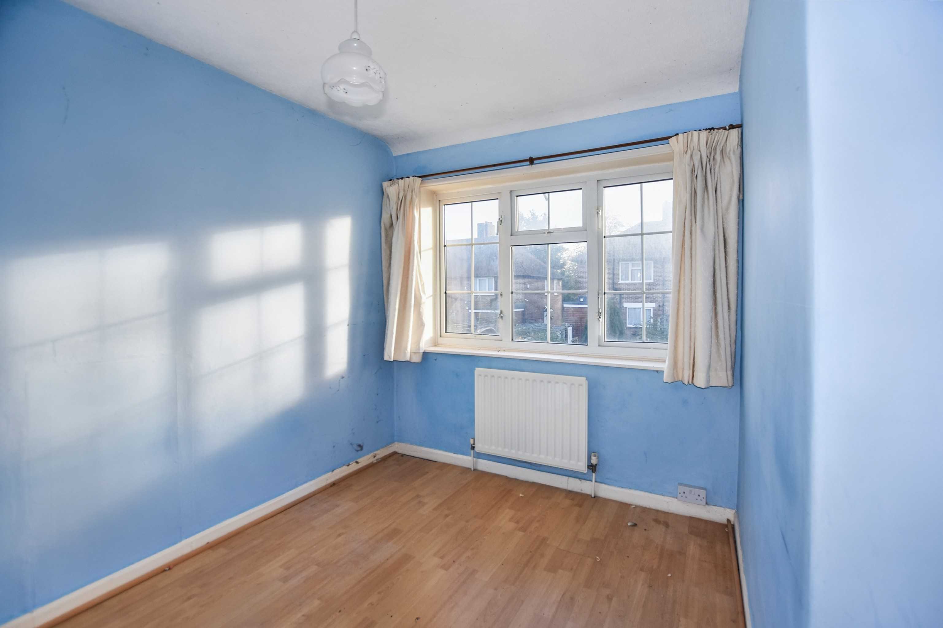 19 Escott Gardens, Mottingham, London, SE9 4BQ