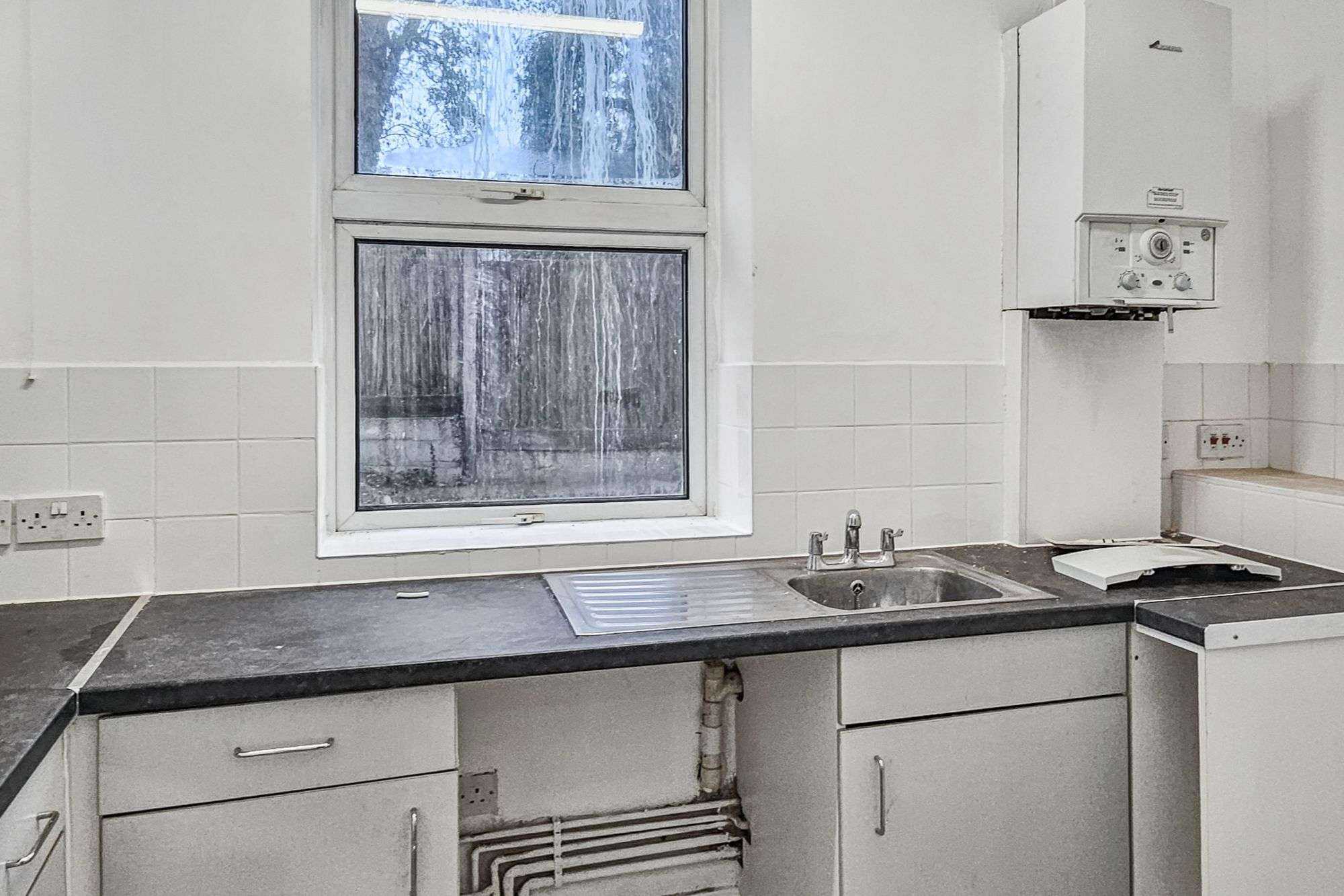 97A Stanlake Road, Shepherd's Bush, London W12 7HQ