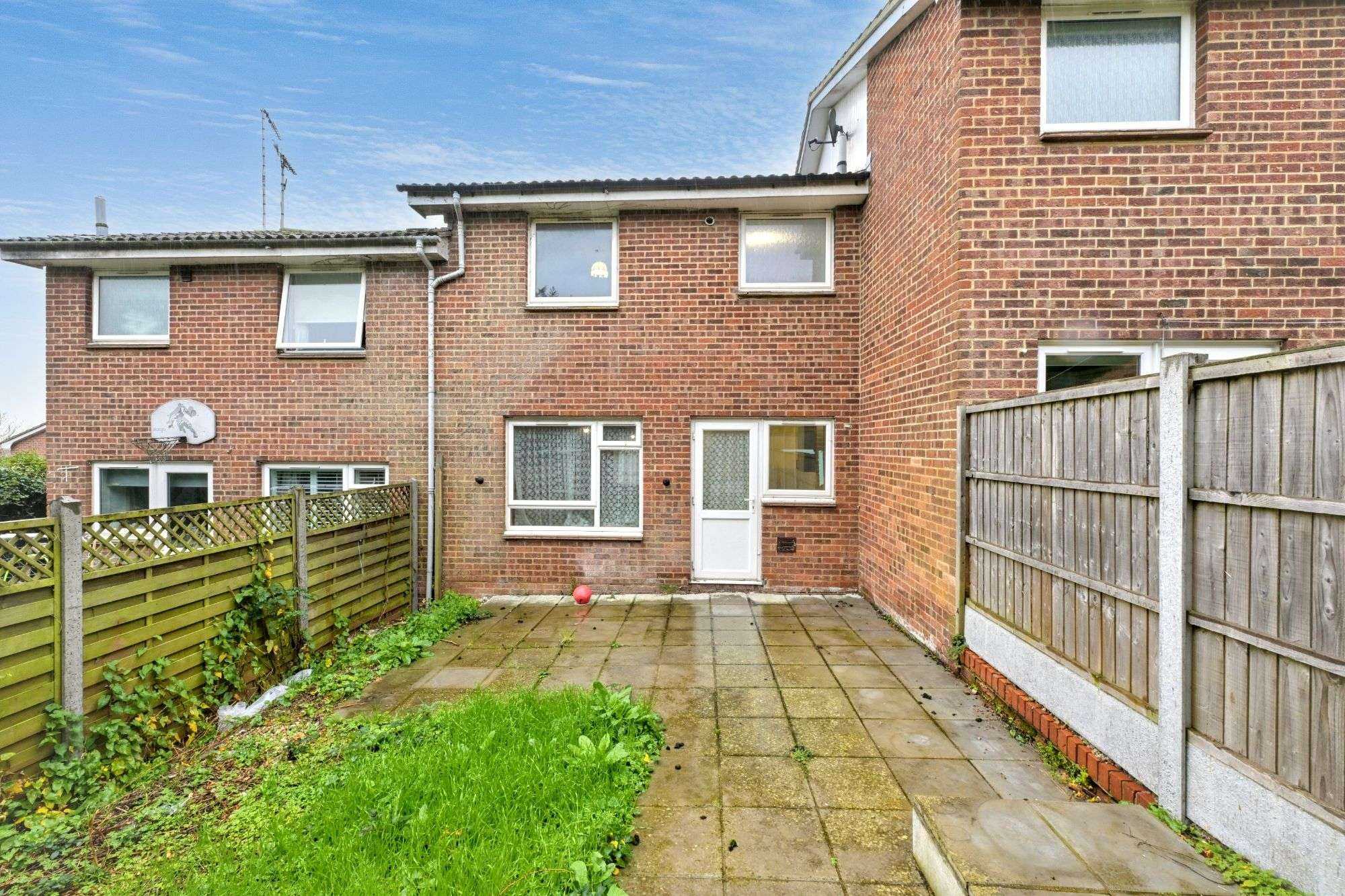 60 Madells, Epping, Essex CM16 4NW