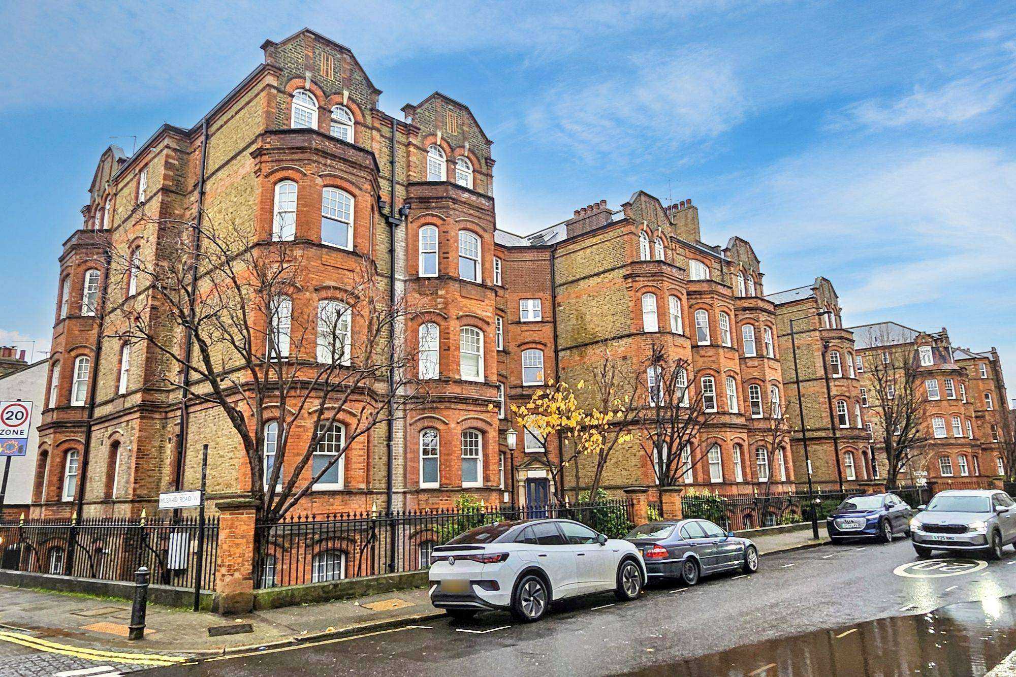 19 Greyhound Mansions, Greyhound Road, Barons Court, London, W6 8NY