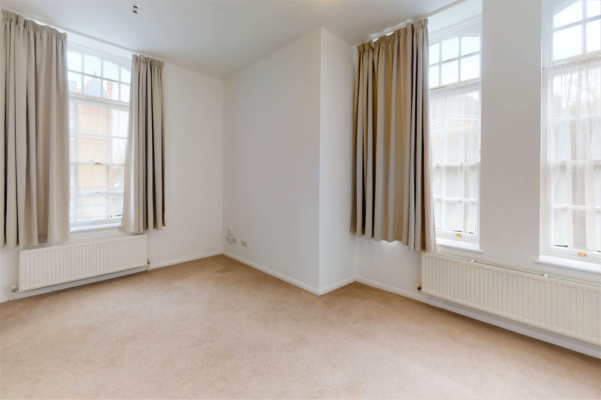 Flat 8, Regan Lodge, 84 Pennington Drive, Winchmore Hill, London N21 1TP