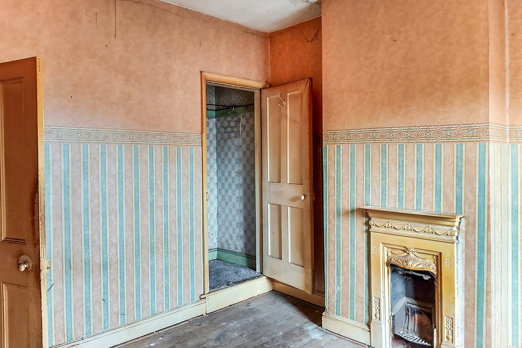 44 Grindle Road, Longford, Coventry, Warwickshire CV6 6BX