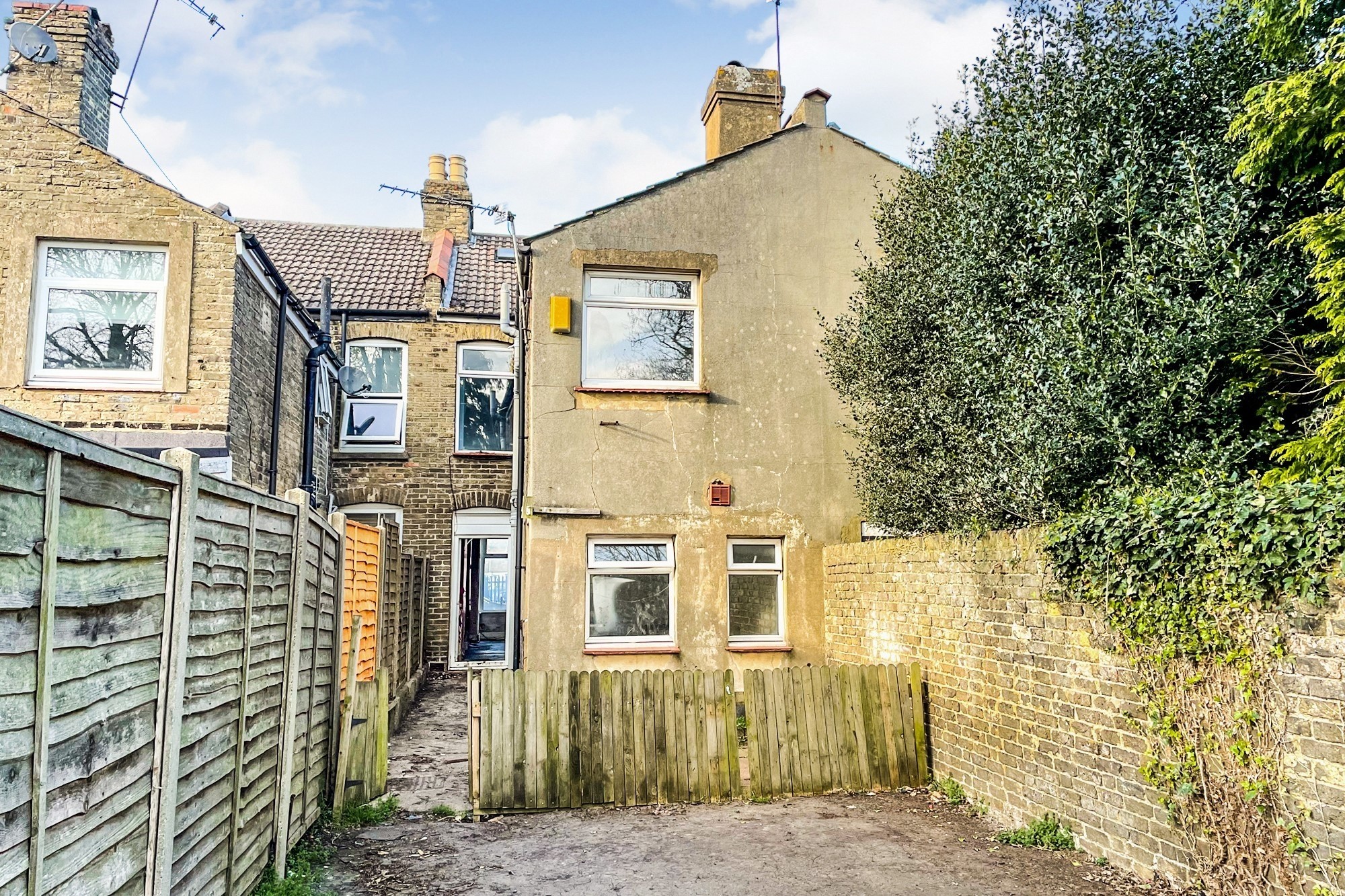 96 Rainham Road, Medway, Kent, ME5 7EL