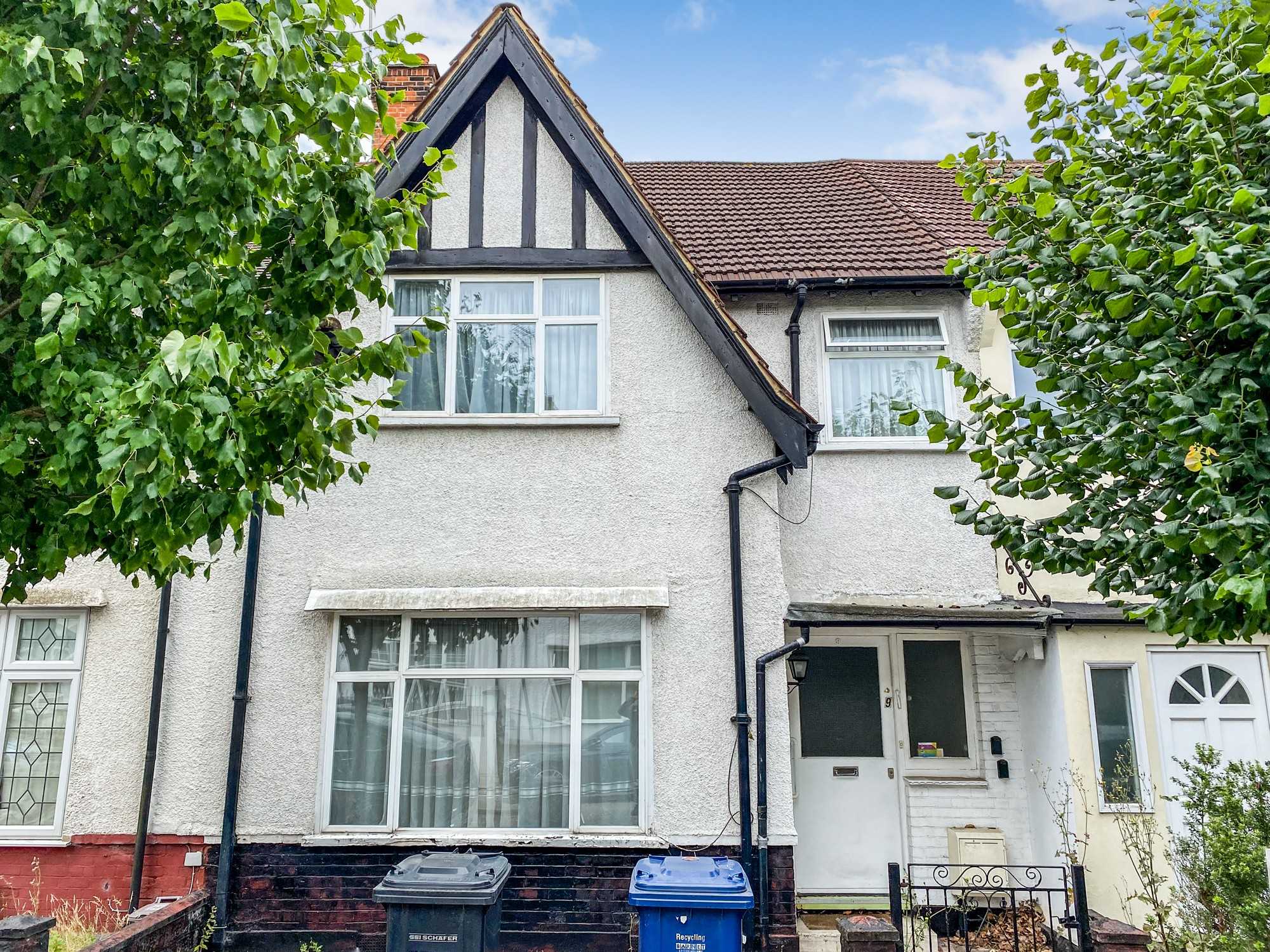 9 Alyth Gardens, Temple Fortune, London NW11 7EN