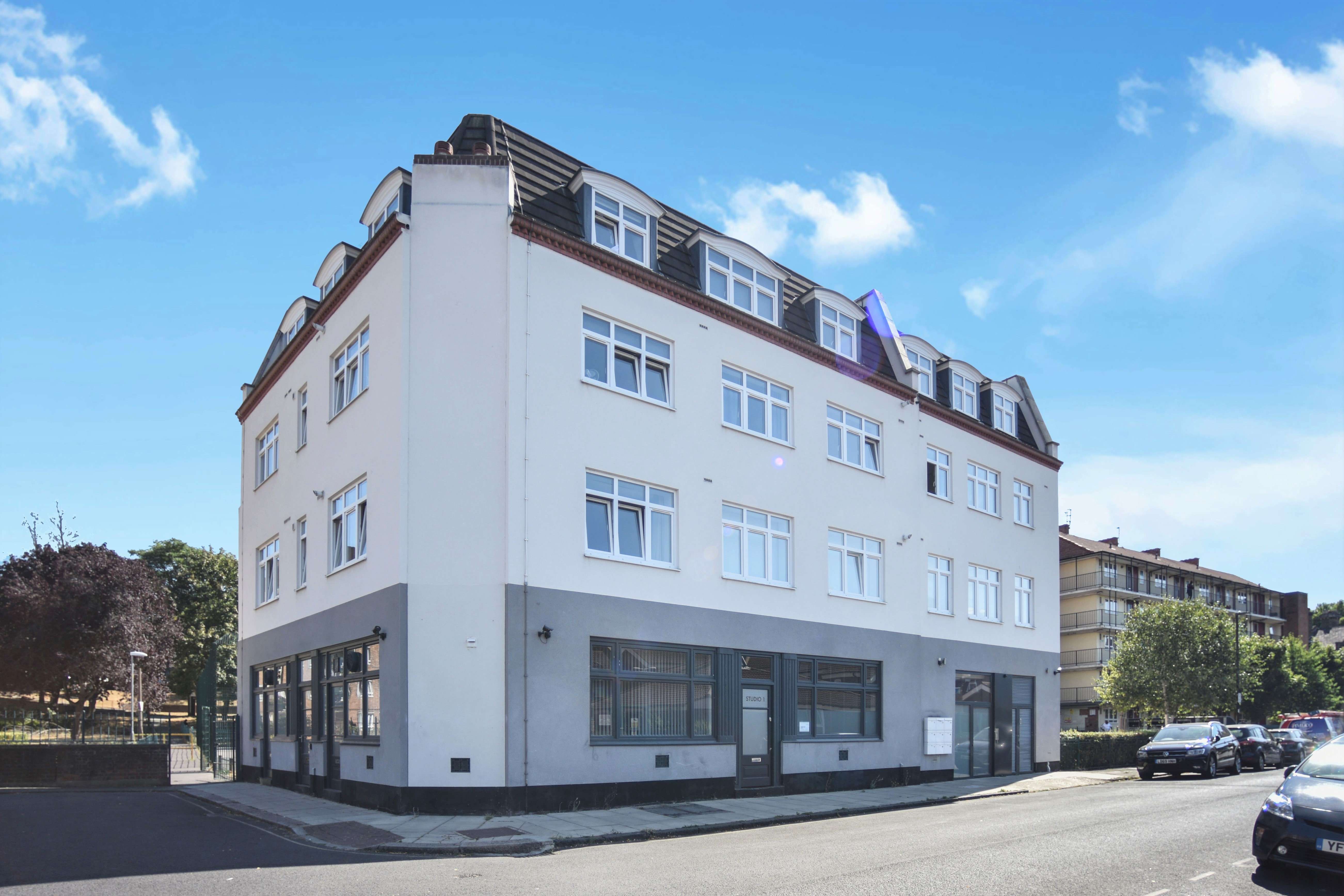 Ground Floor & Basement, 7 Heather Close, London SW8 3BS