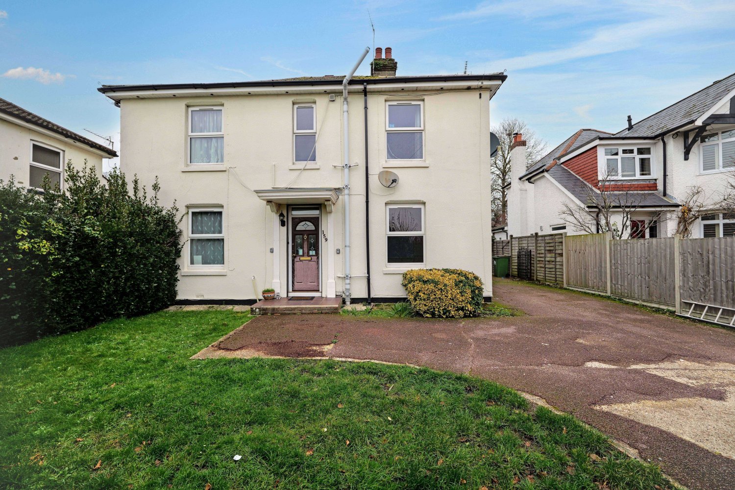 Five Bedroom Detached House - UK property auctions